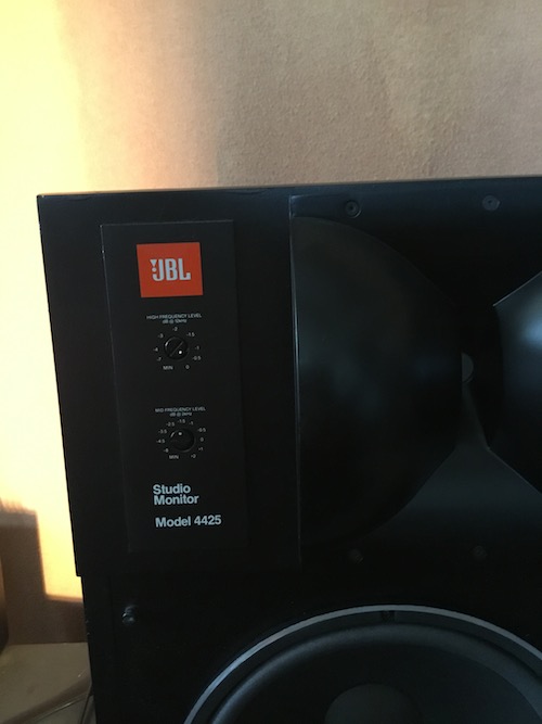 4425 - JBL 4425 - Audiofanzine