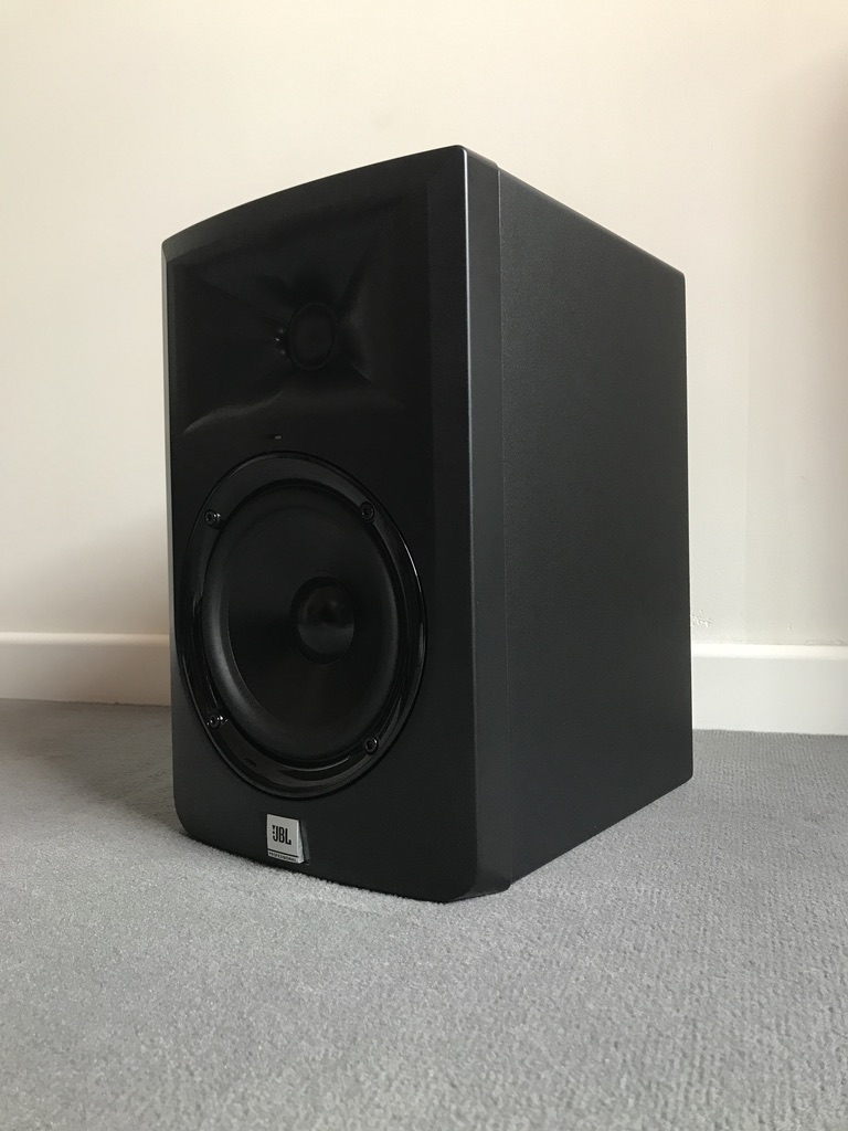 LSR305 - JBL LSR305 - Audiofanzine