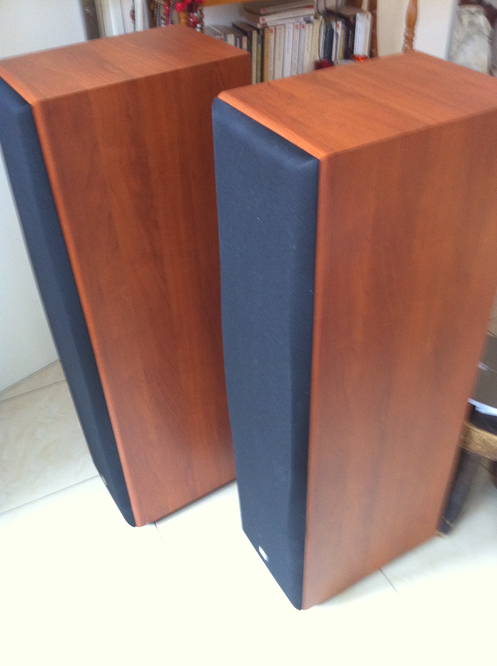 Sự tinh tế được thể hiện qua chiếc loa JBL E90 | Trải nhiệm các dòng ...