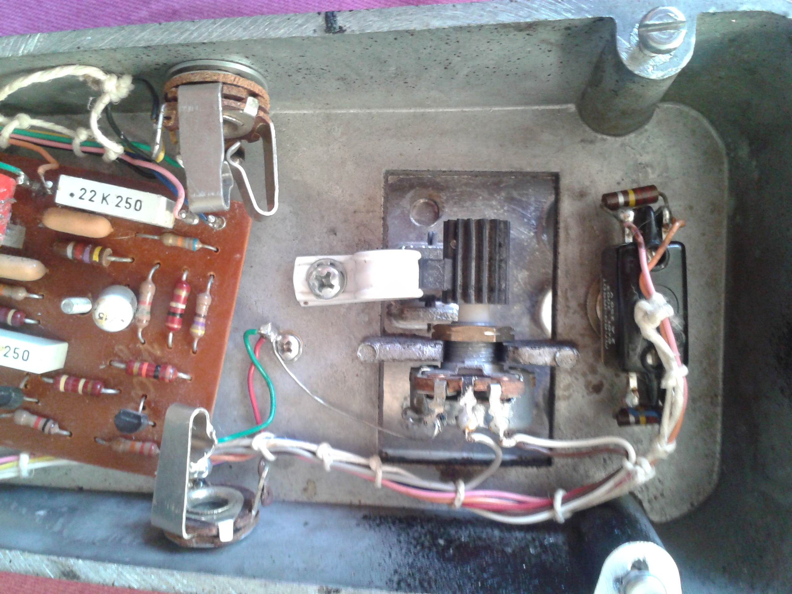 MISTER CRY BABY SUPER - JEN Mister Cry Baby Super - Audiofanzine