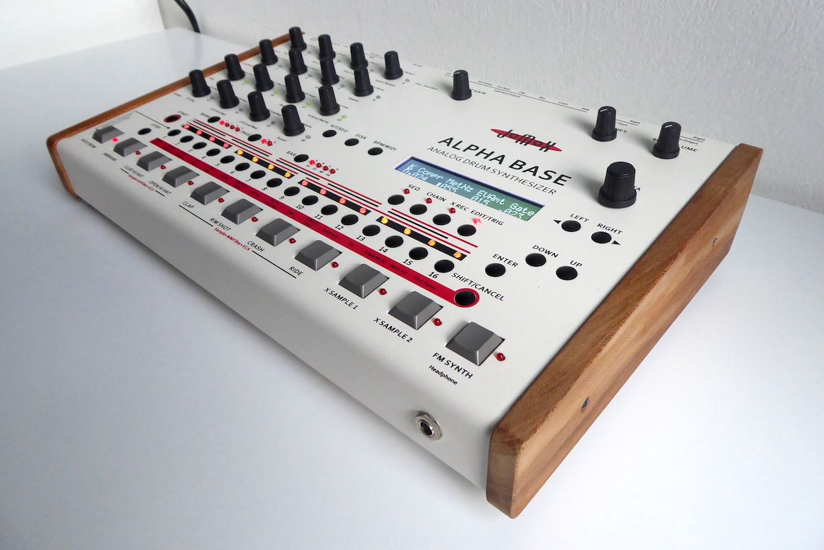 Alpha Base - JoMoX Alpha Base - Audiofanzine