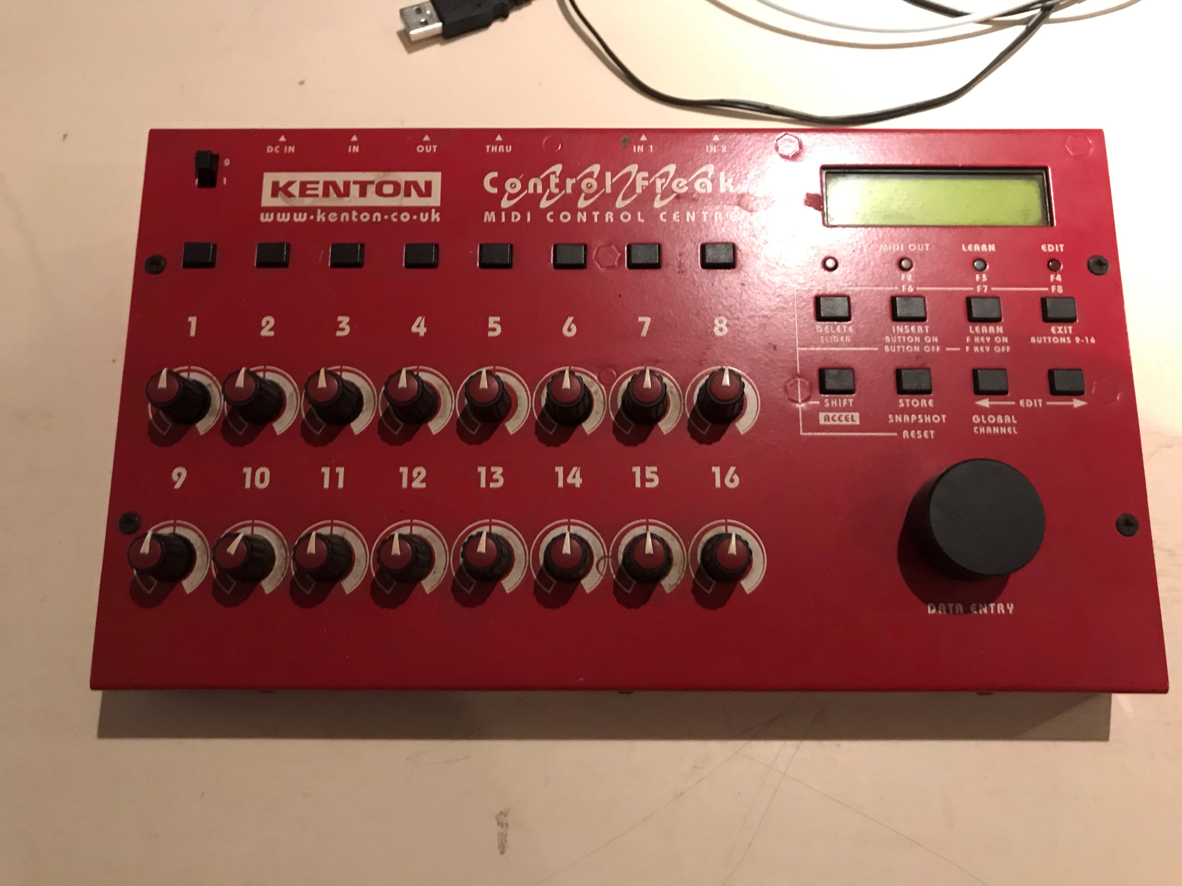 CONTROL FREAK LIVE - Kenton Control Freak Live - Audiofanzine