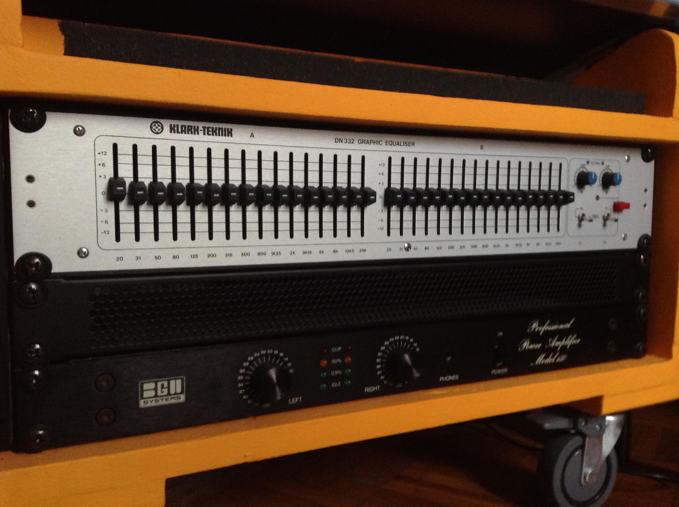 DN 332 - Klark Teknik DN 332 - Audiofanzine