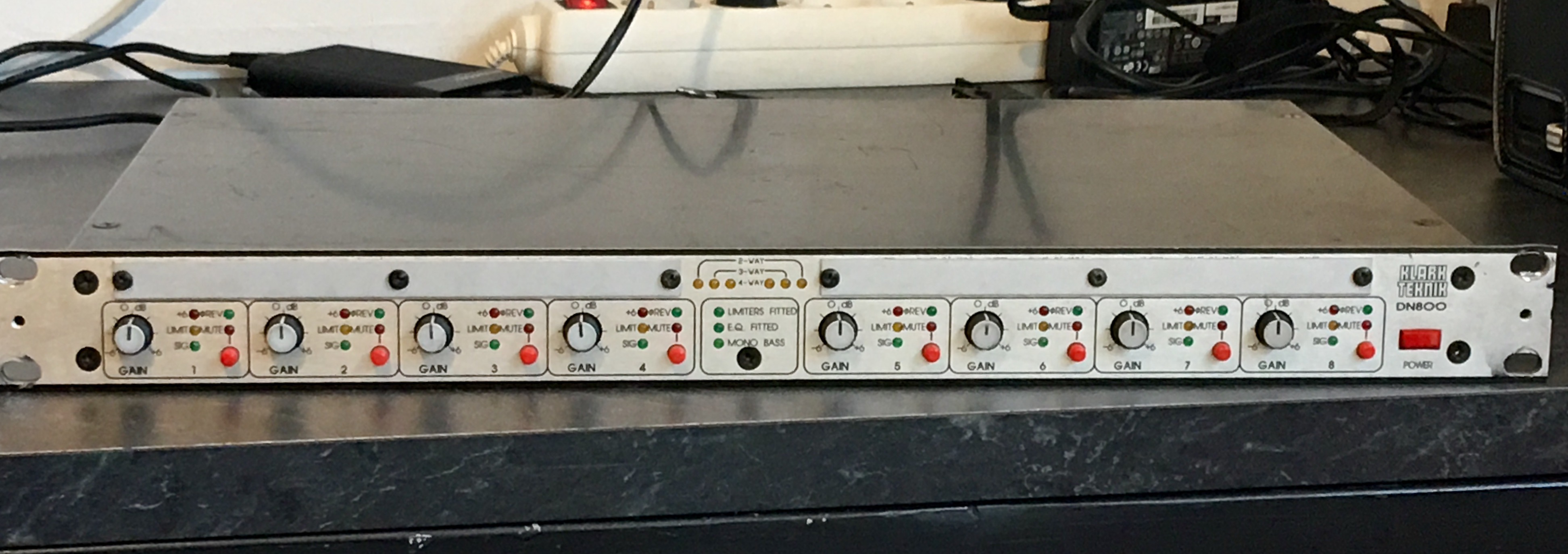 DN 800 - Klark Teknik DN 800 - Audiofanzine