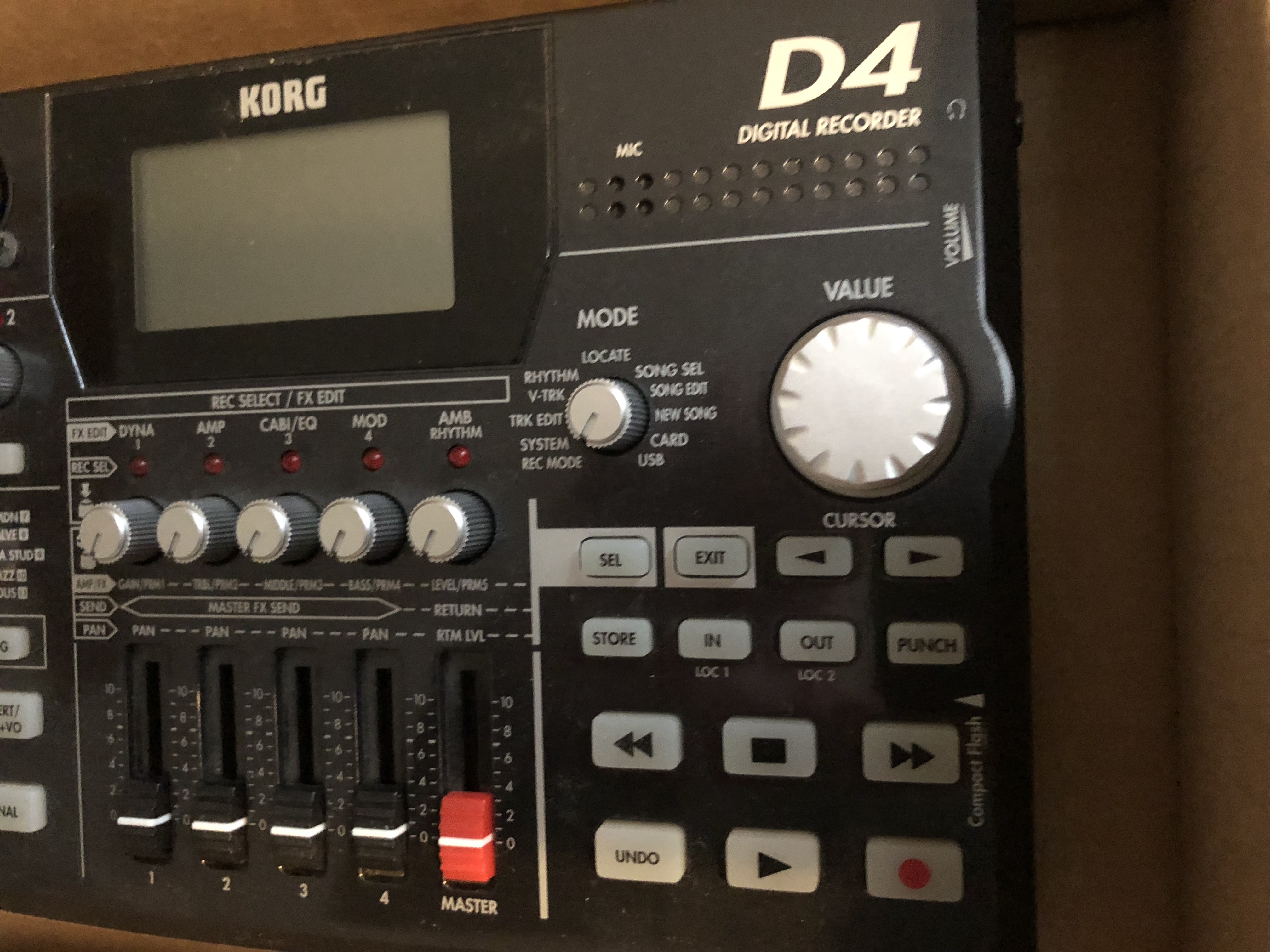 D4 - Korg D4 - Audiofanzine