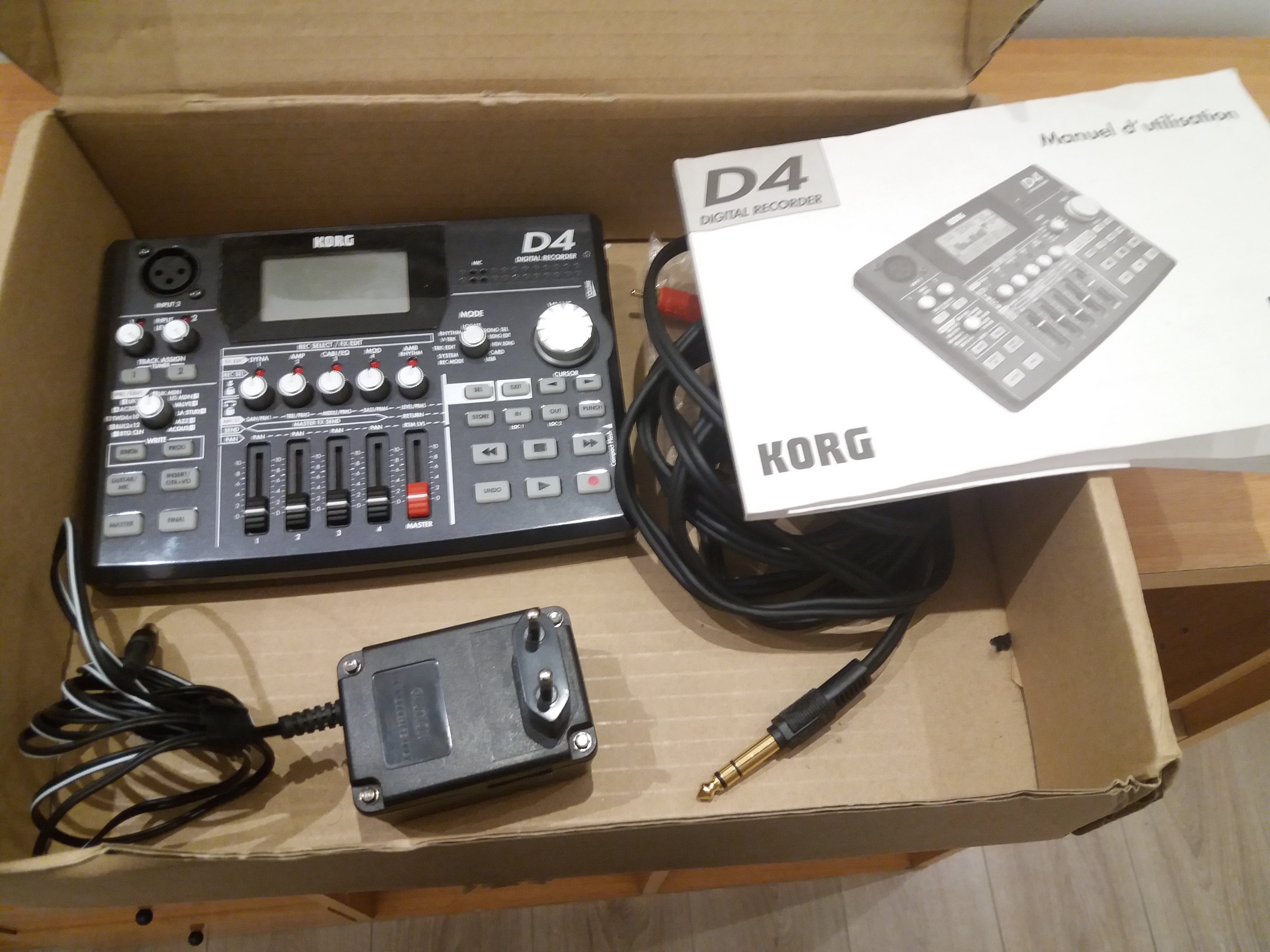 D4 - Korg D4 - Audiofanzine