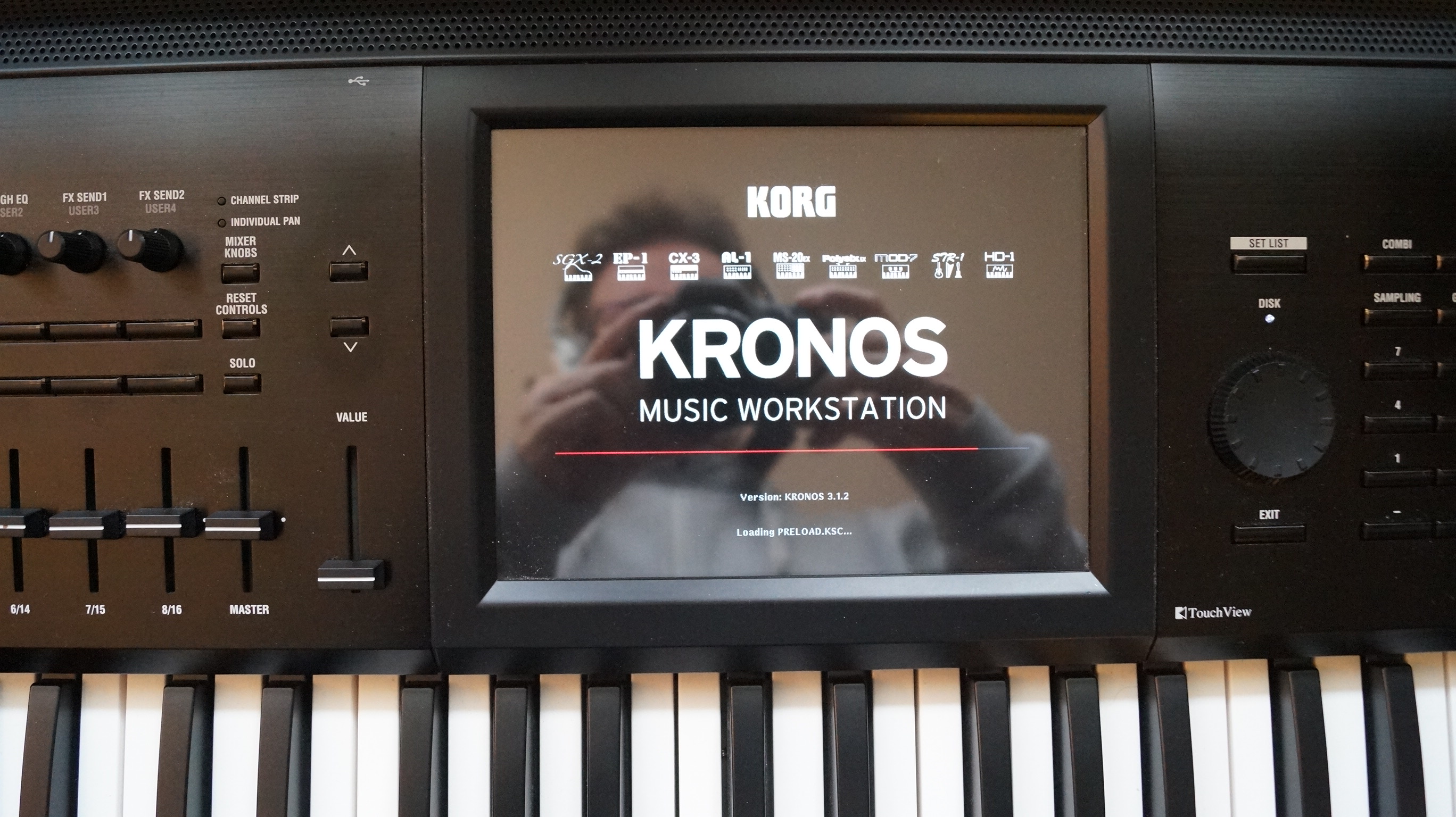 Kronos 2 61 - Korg Kronos 2 61 - Audiofanzine