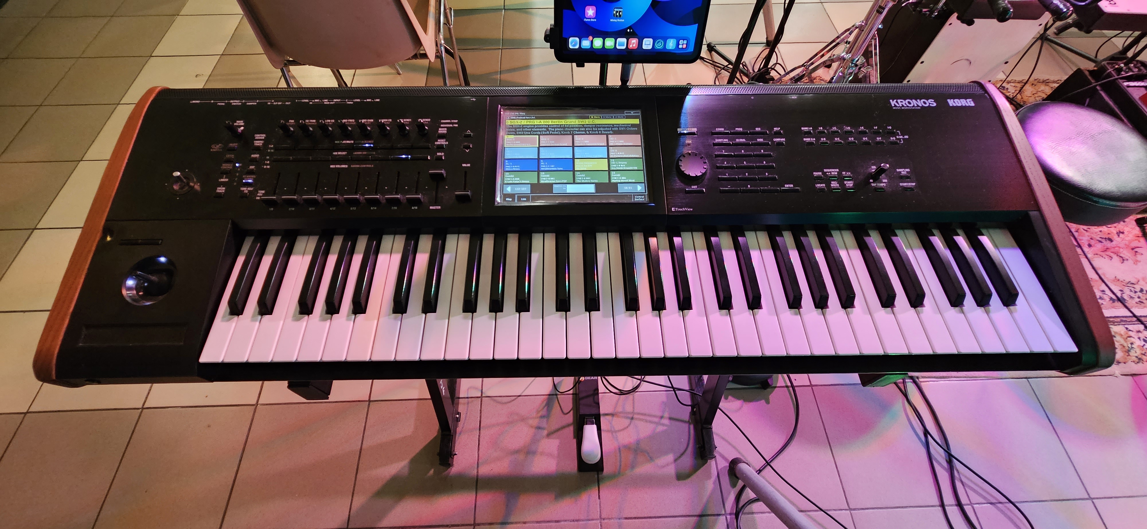 Kronos 2 61 - Korg Kronos 2 61 - Audiofanzine