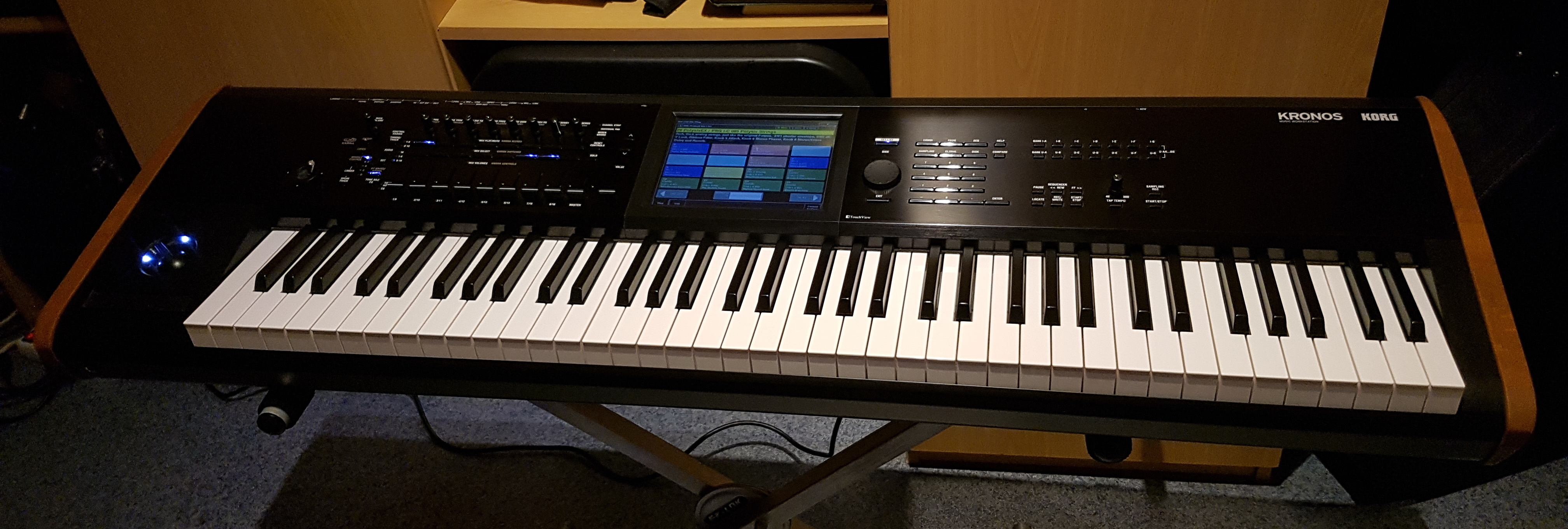 Photo Korg Kronos 73 (2015) : Korg Kronos 73 (2015) (90944) (#1718144 ...