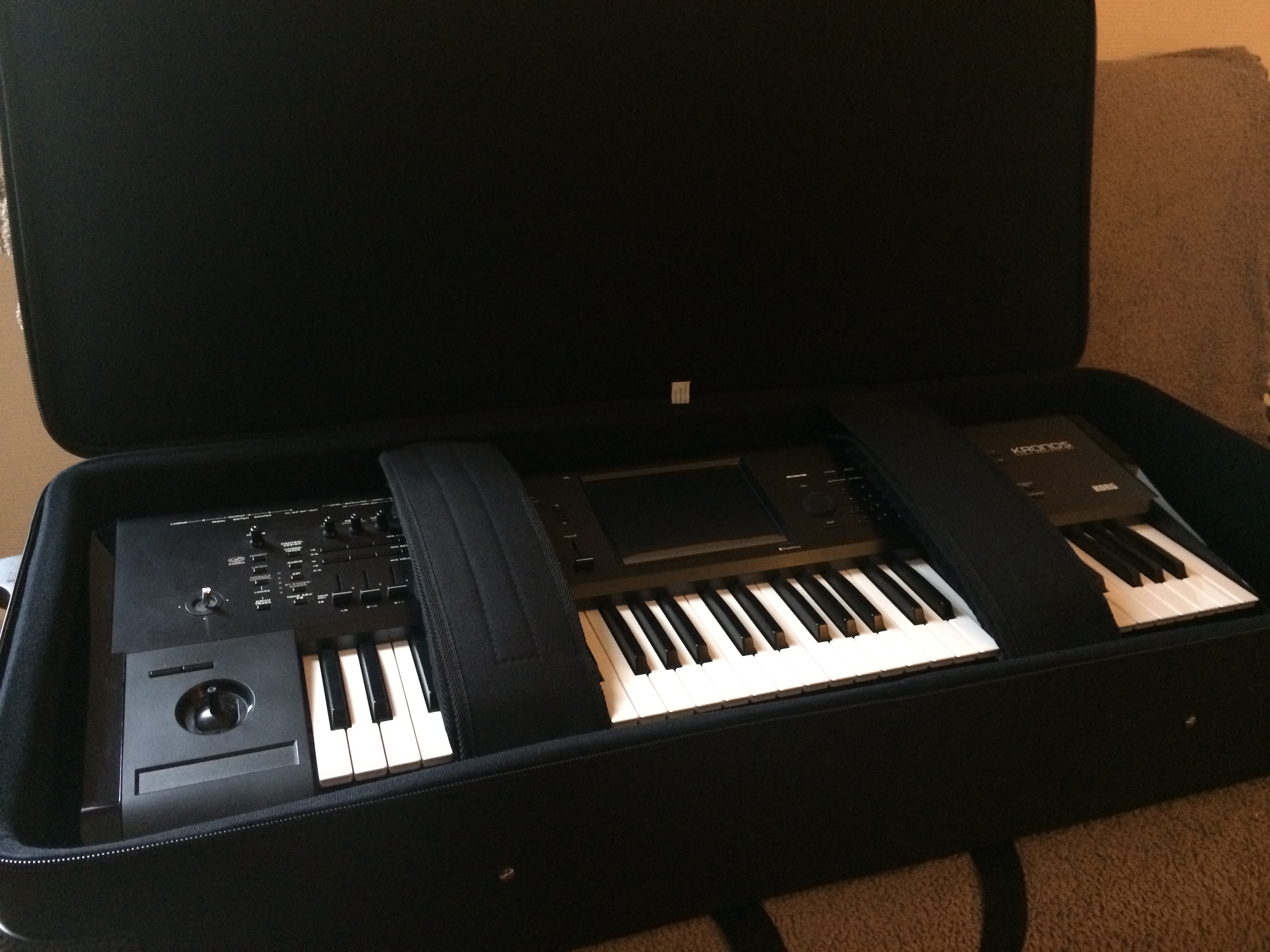 Photo Korg Kronos X 61 : Korg Workstation Kronos X61 (#1034093 ...