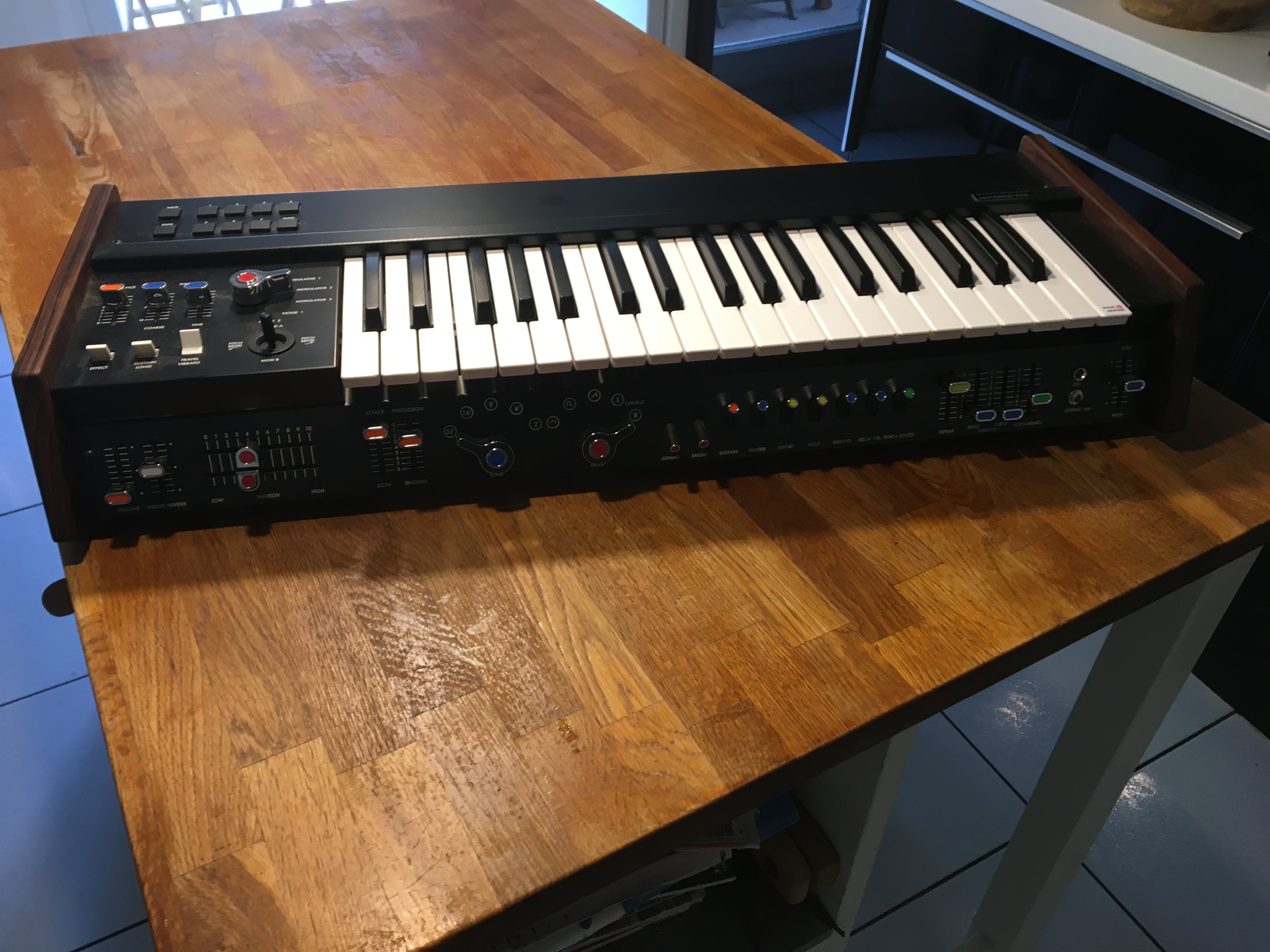 MiniKorg 700 FS - Korg MiniKorg 700 FS - Audiofanzine