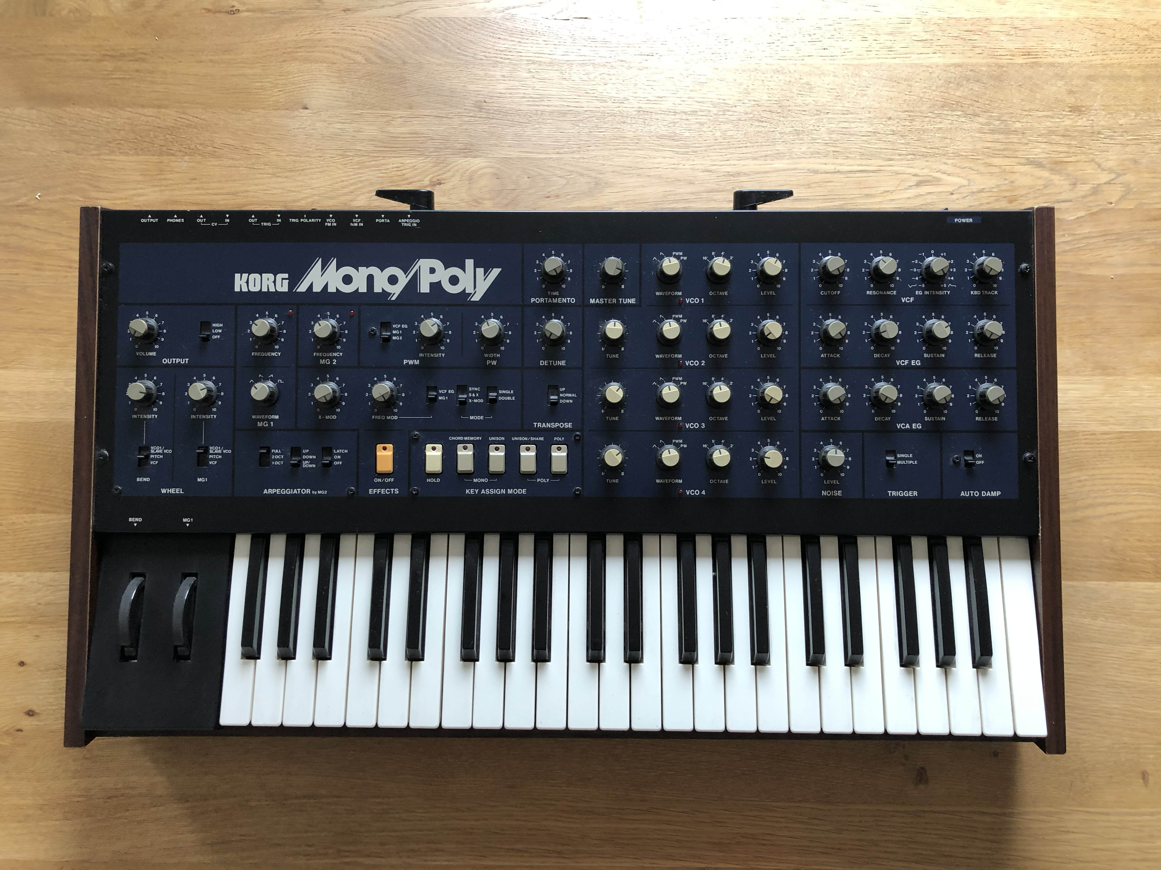 Mono/Poly - Korg Mono/Poly - Audiofanzine