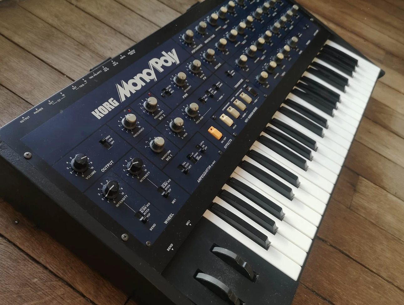 Mono/Poly - Korg Mono/Poly - Audiofanzine