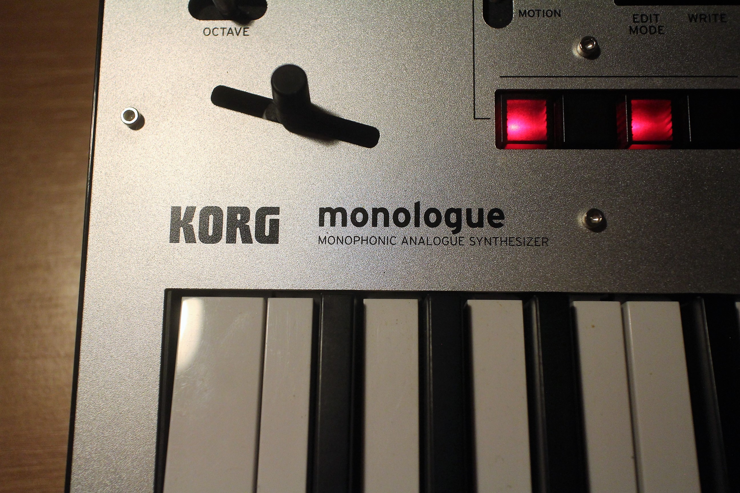 Monologue - Korg Monologue - Audiofanzine