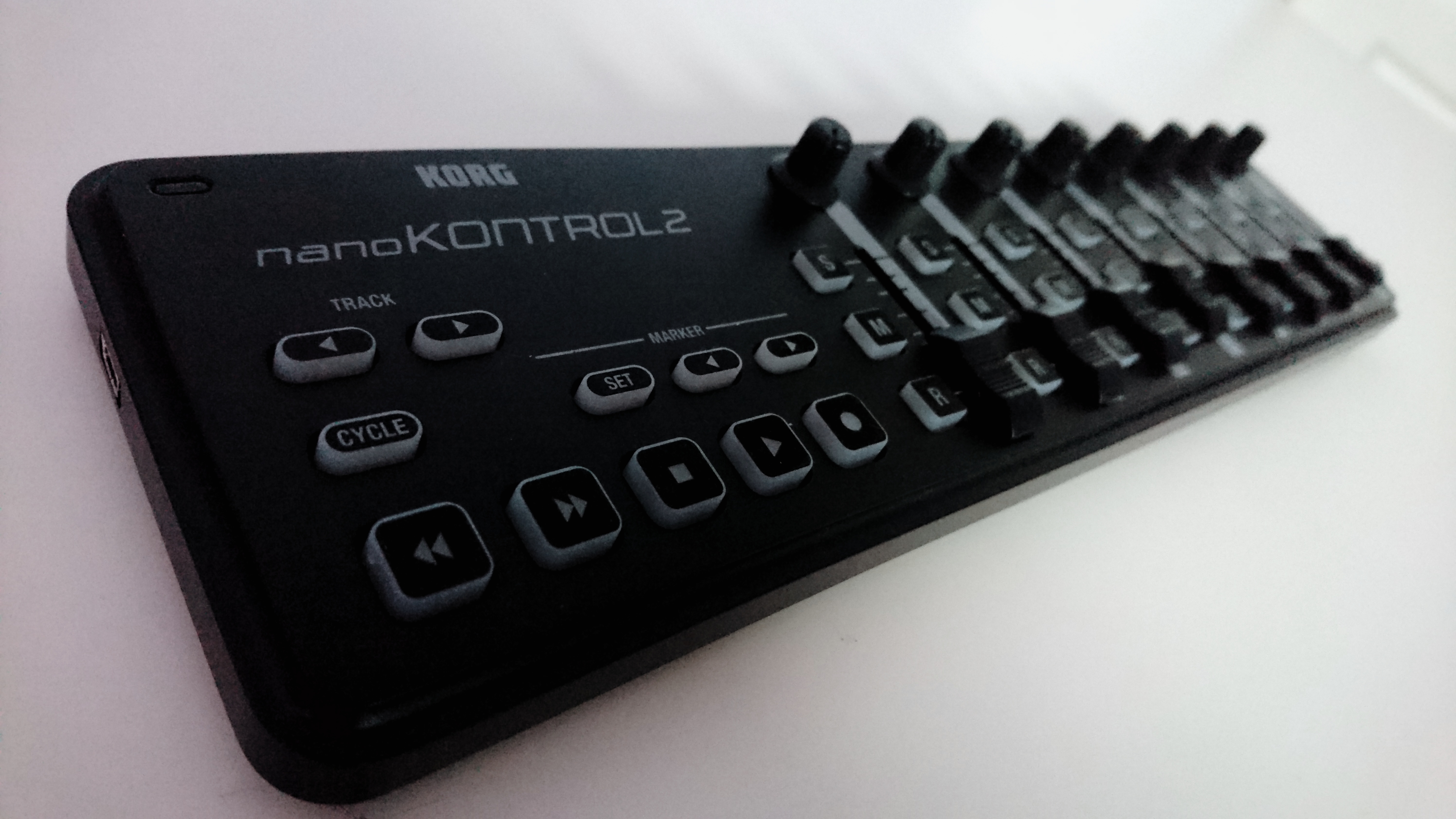 Photo Korg nanoKONTROL2 : DSC 0236 01 (#2095358) - Audiofanzine