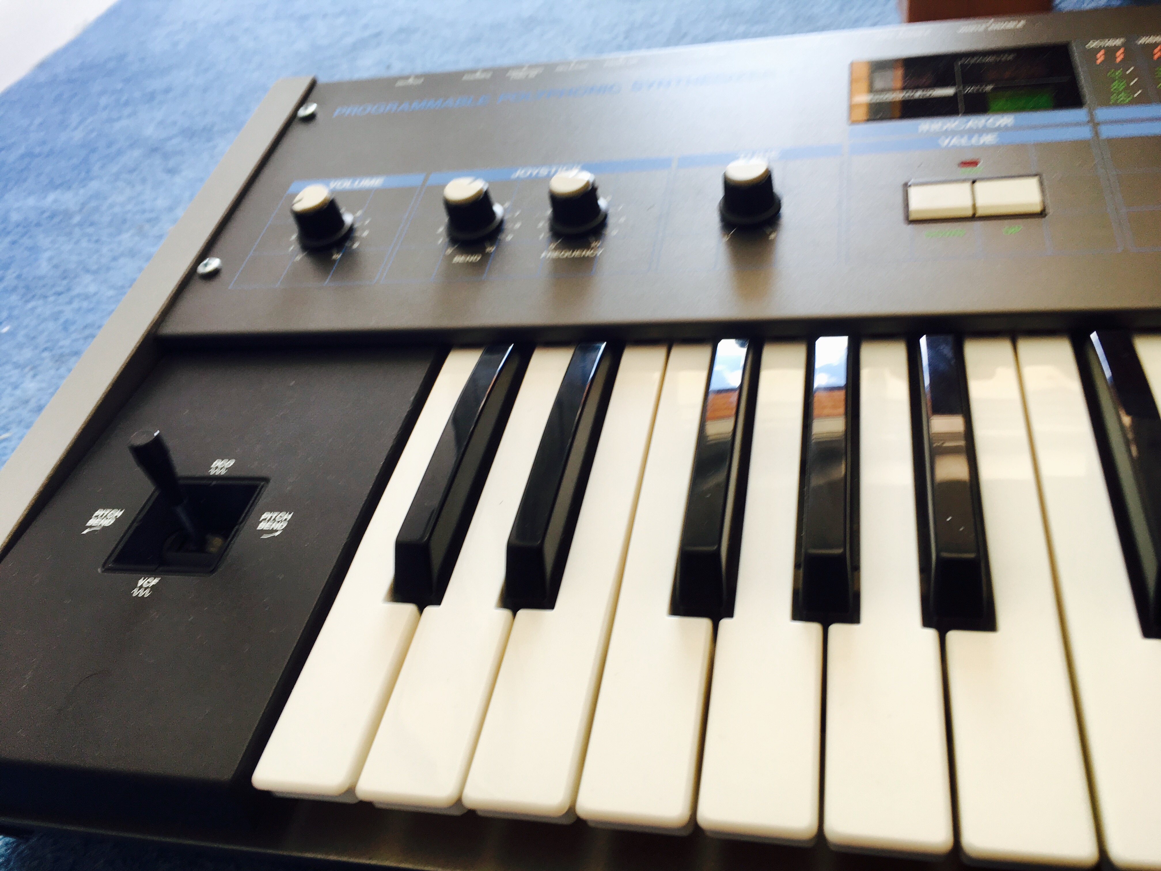 Photo Korg Poly-61 : Korg Poly-61 (66603) (#1900366) - Audiofanzine