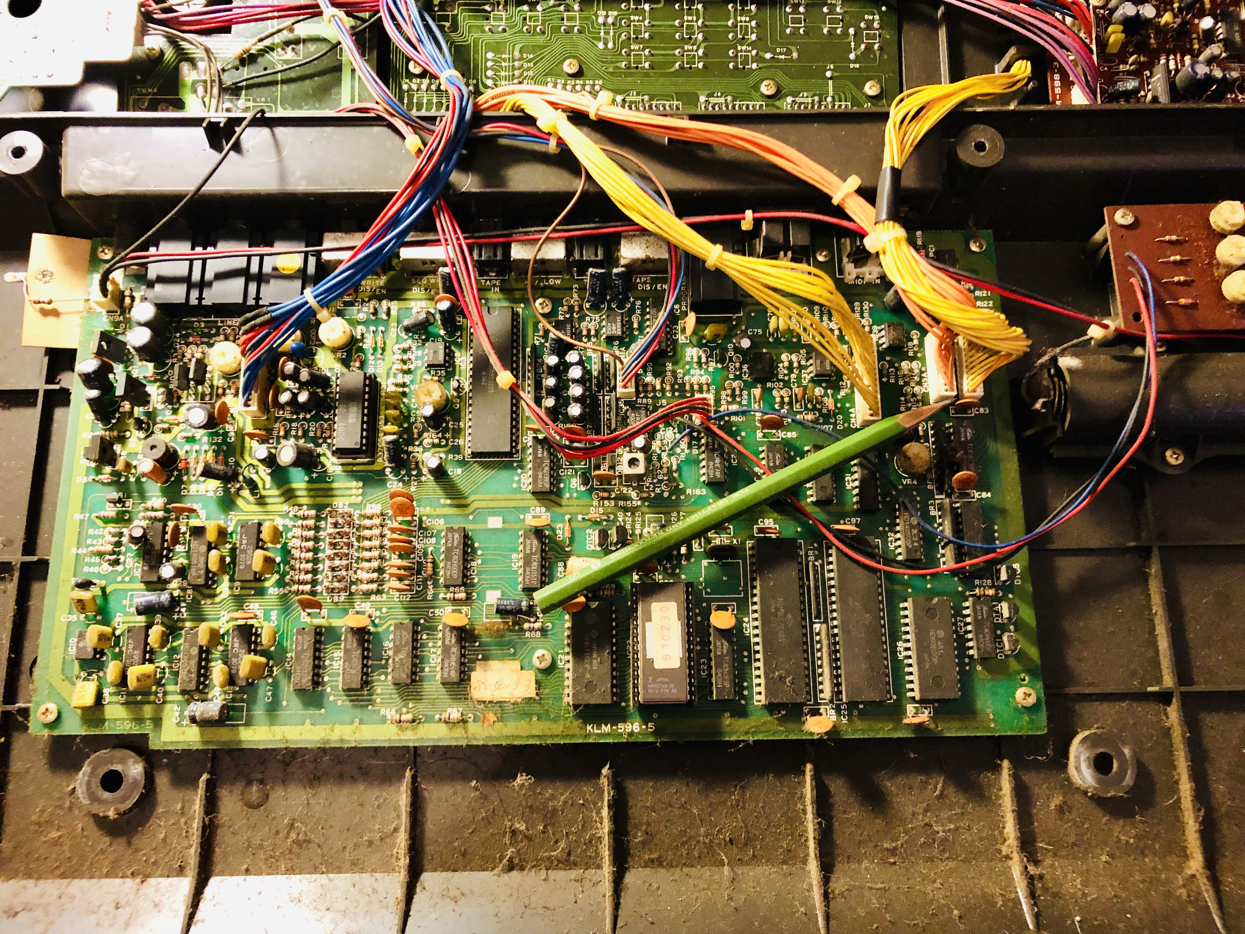 POLY-800 - Korg Poly-800 - Audiofanzine