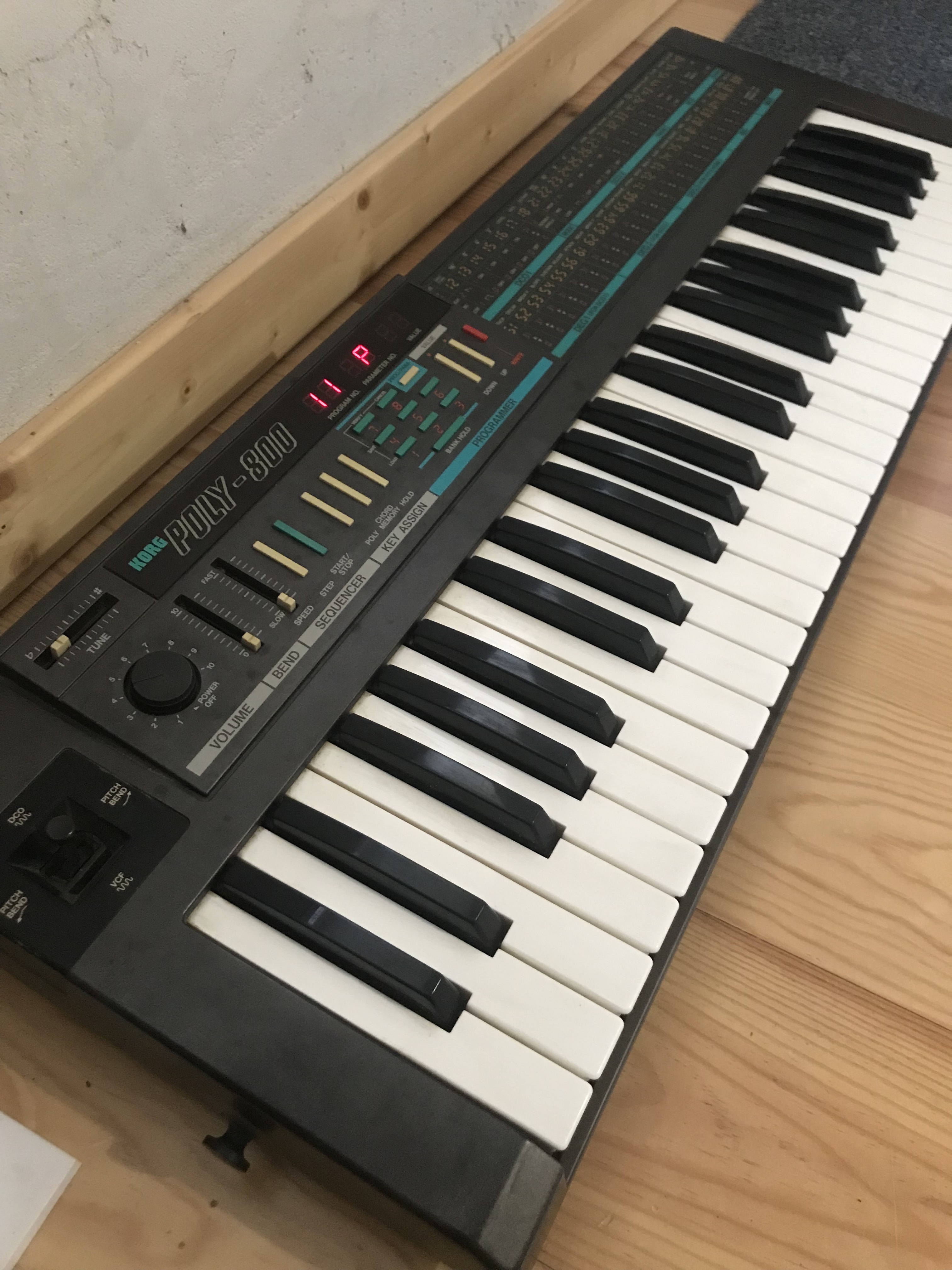 Poly-800 - Korg Poly-800 - Audiofanzine