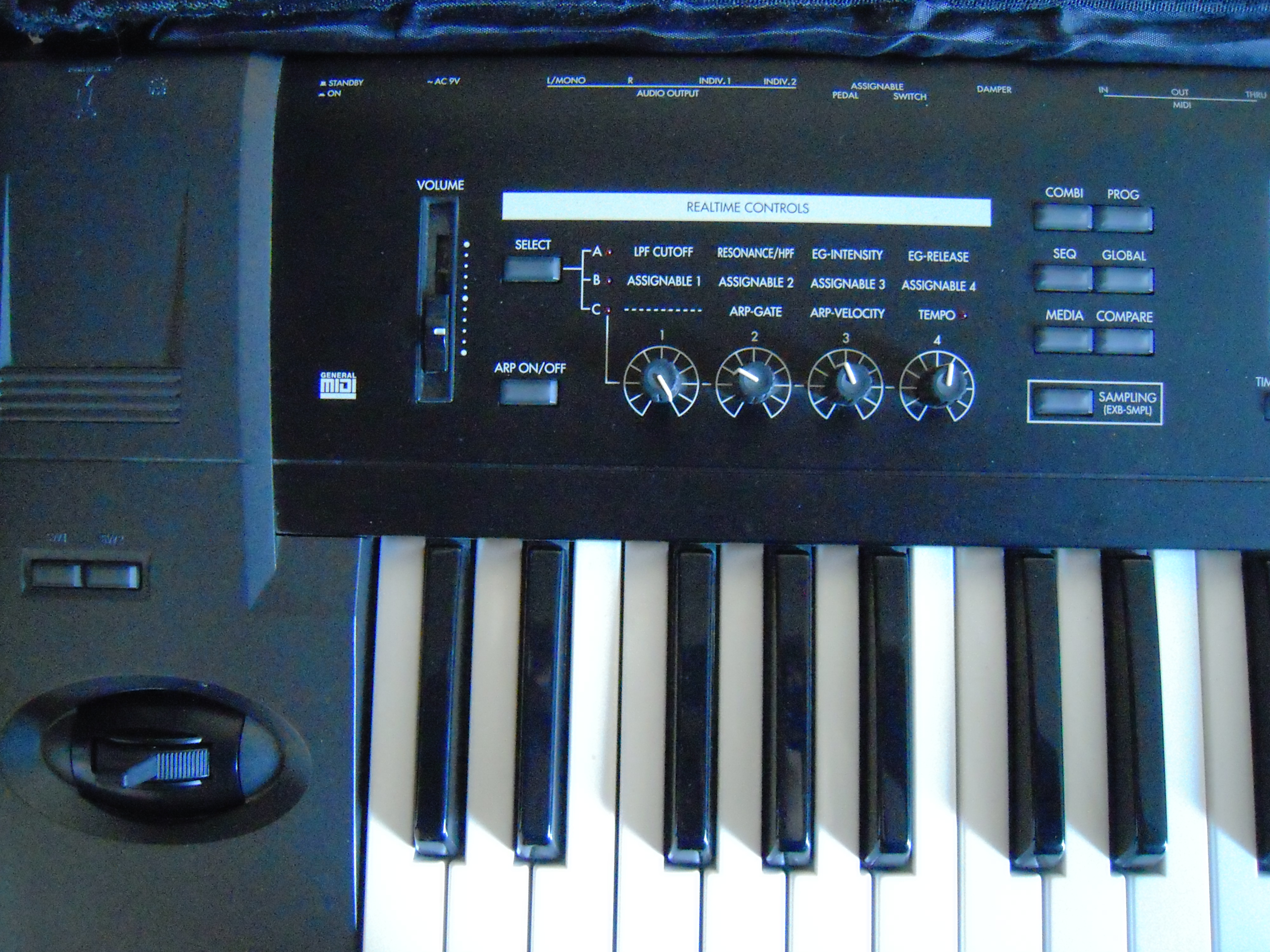 Korg Tr 61 image (#1681147) - Audiofanzine