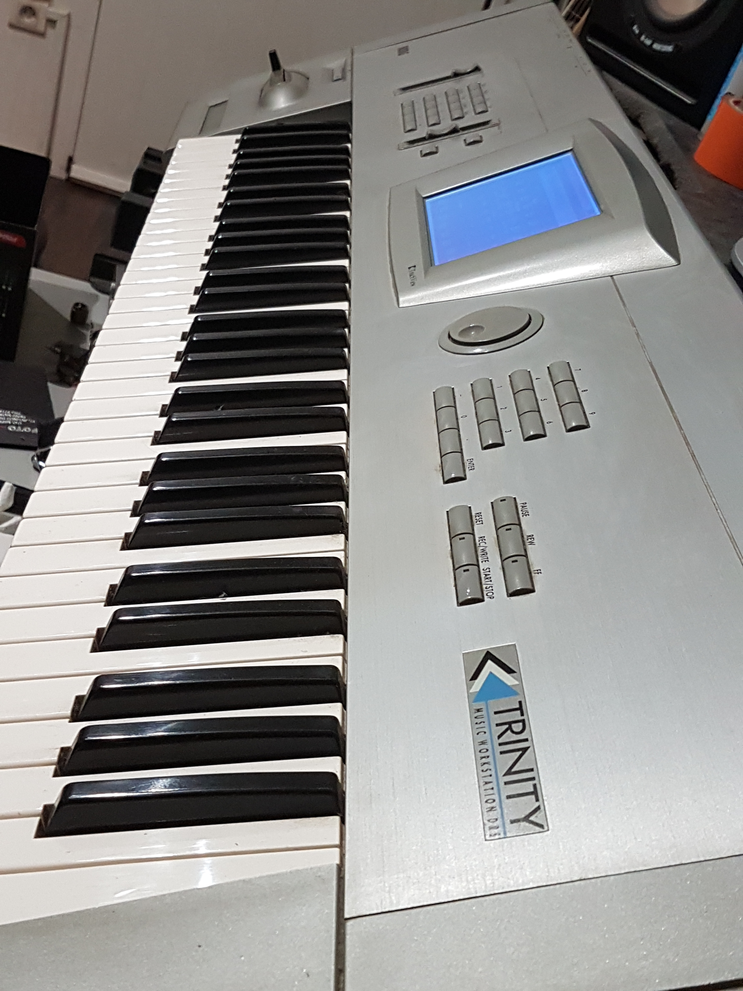 Trinity - Korg Trinity - Audiofanzine