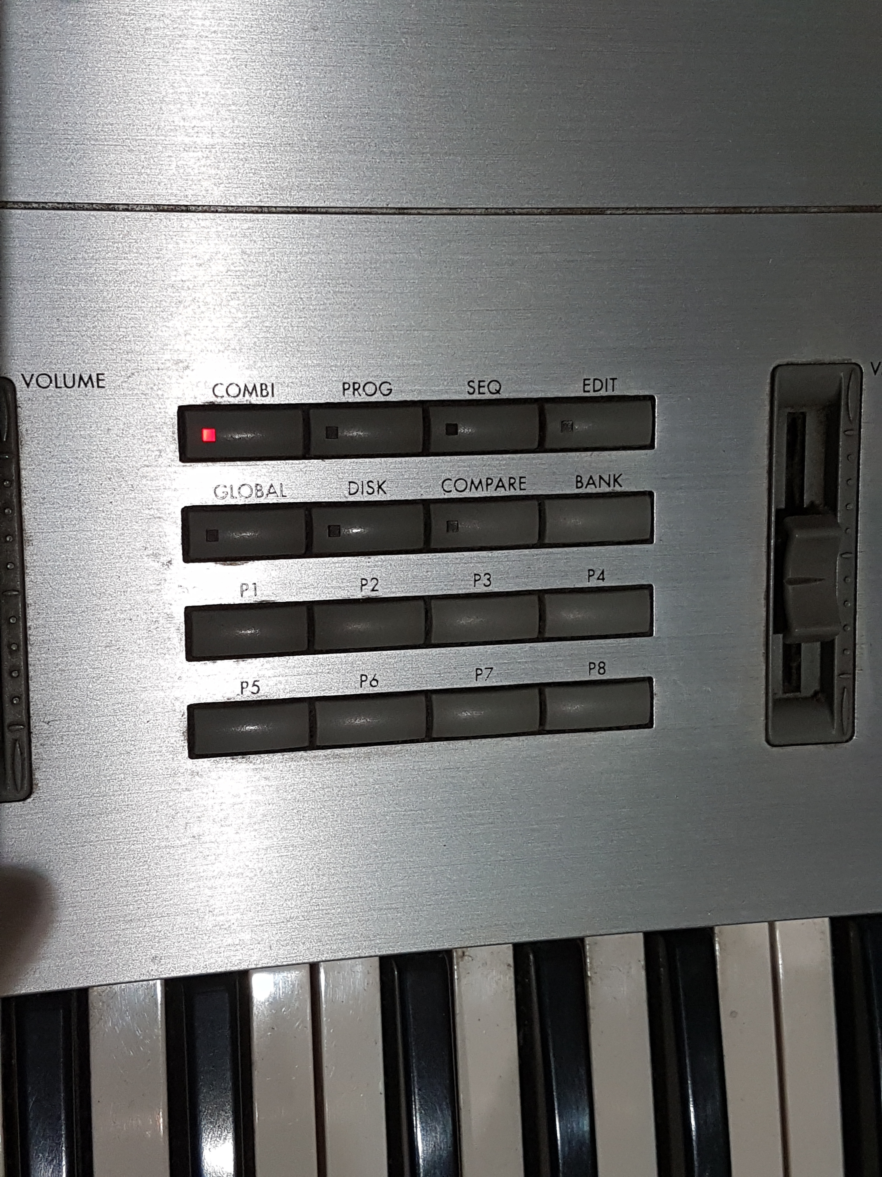 Trinity - Korg Trinity - Audiofanzine