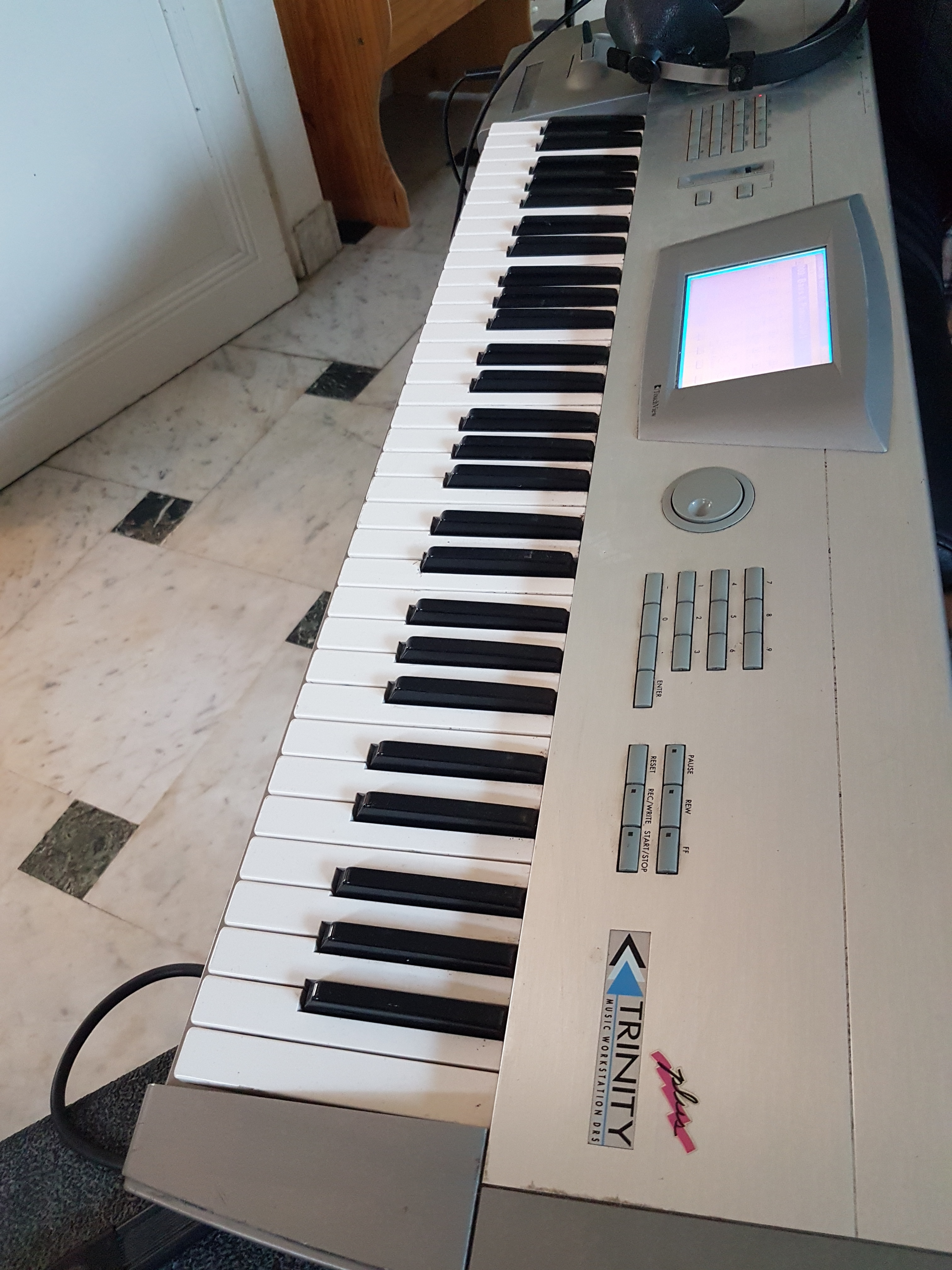 TRINITY PLUS - Korg Trinity Plus - Audiofanzine