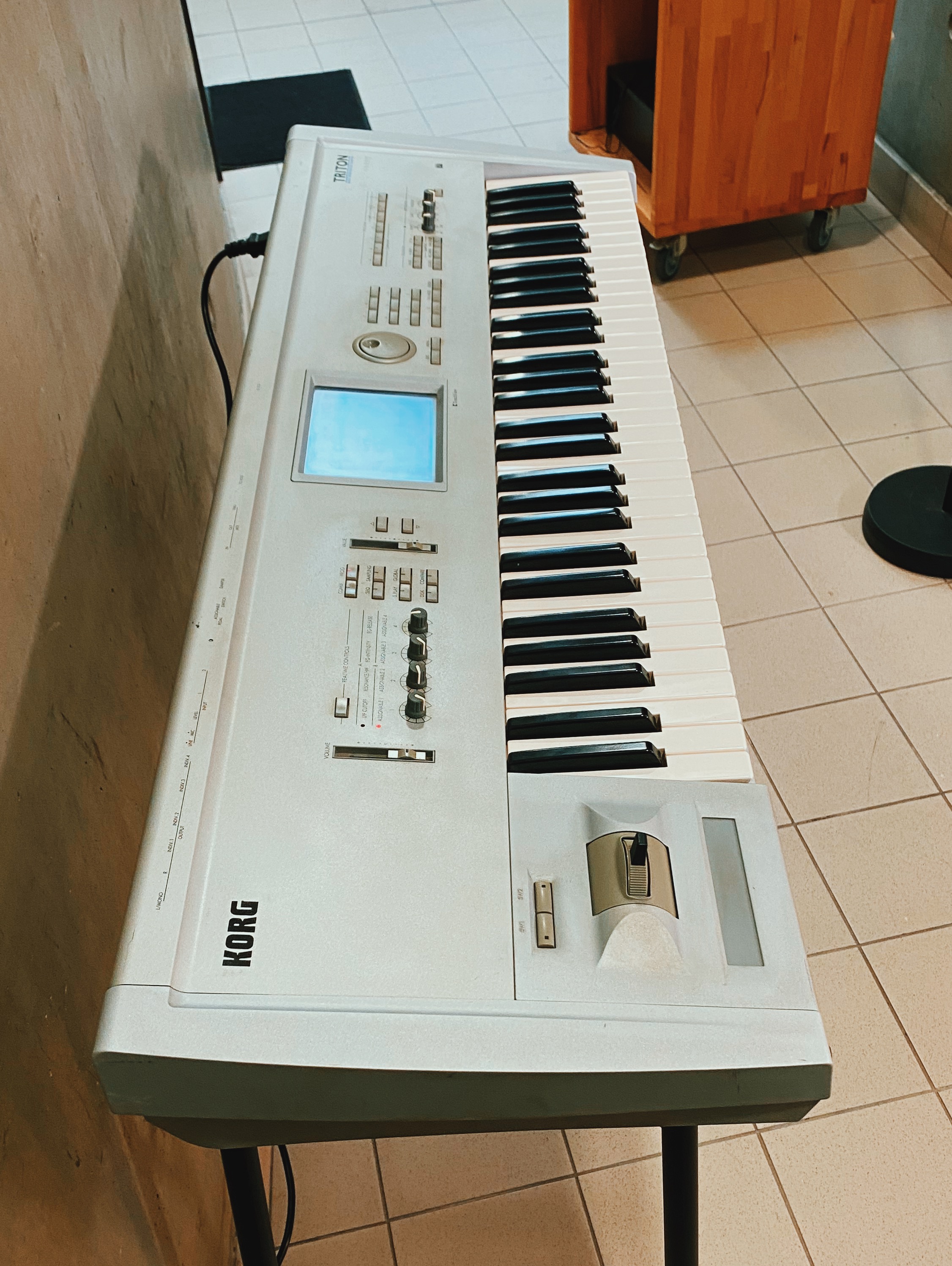 Triton 61 - Korg Triton 61 - Audiofanzine