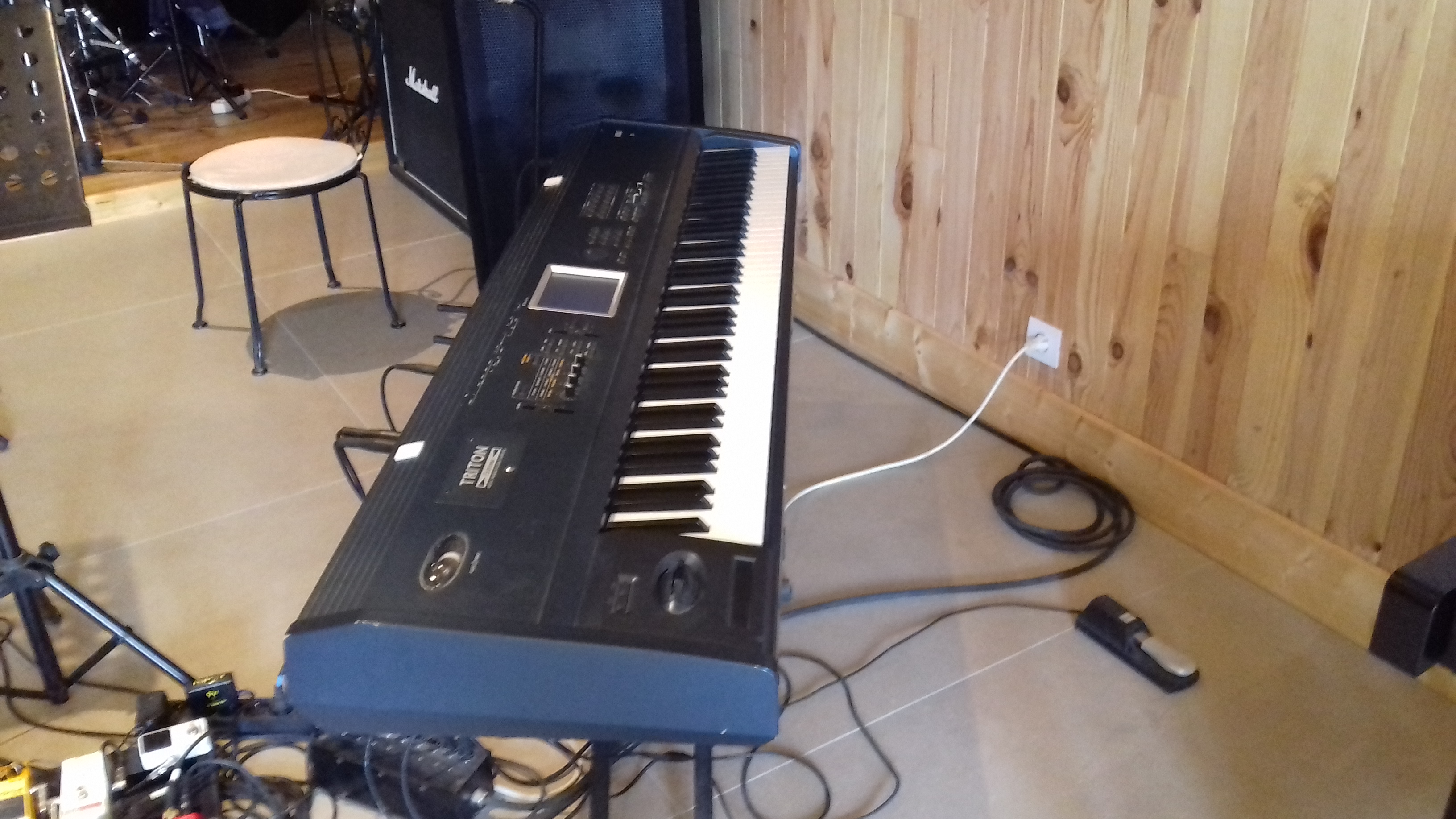 TRITON EXTREME 88 - Korg Triton Extreme 88 - Audiofanzine