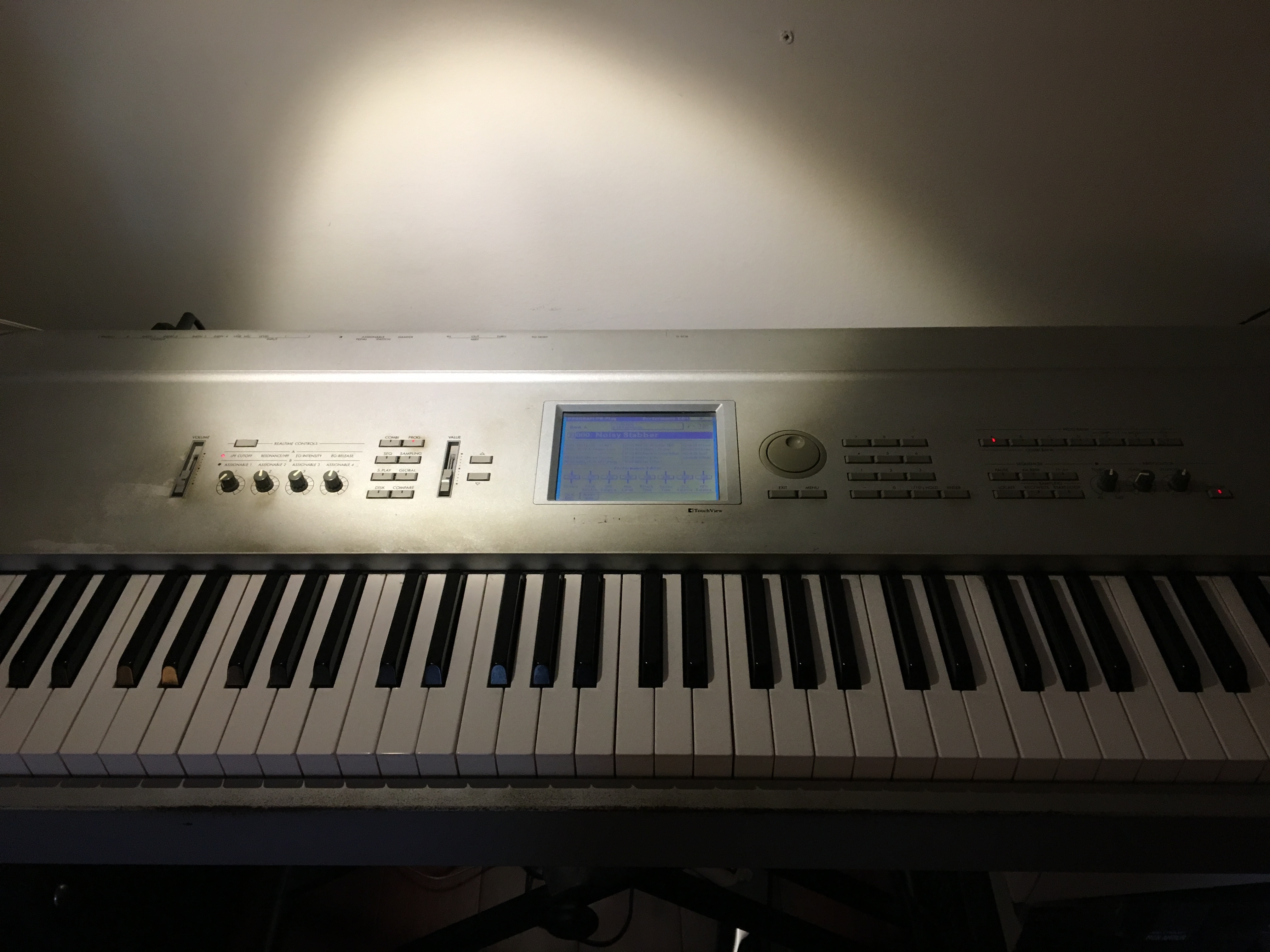 TRITON PRO X 88 - Korg Triton Pro X 88 - Audiofanzine