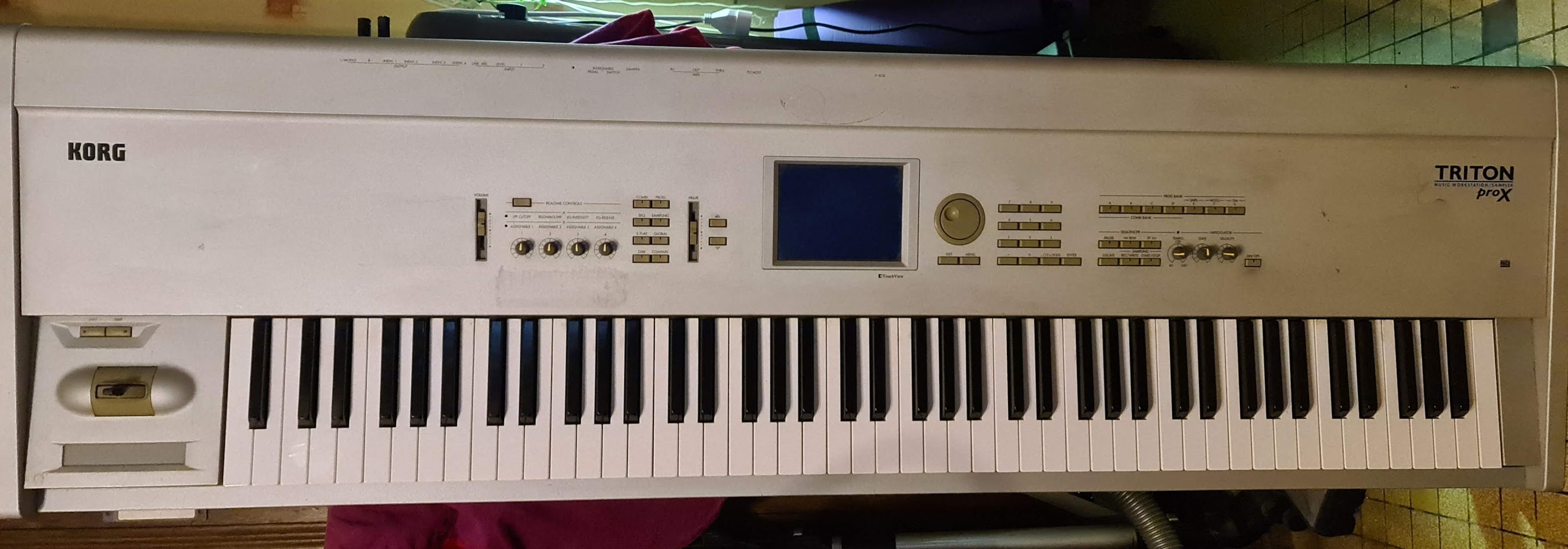 Triton Pro X 88 - Korg Triton Pro X 88 - Audiofanzine