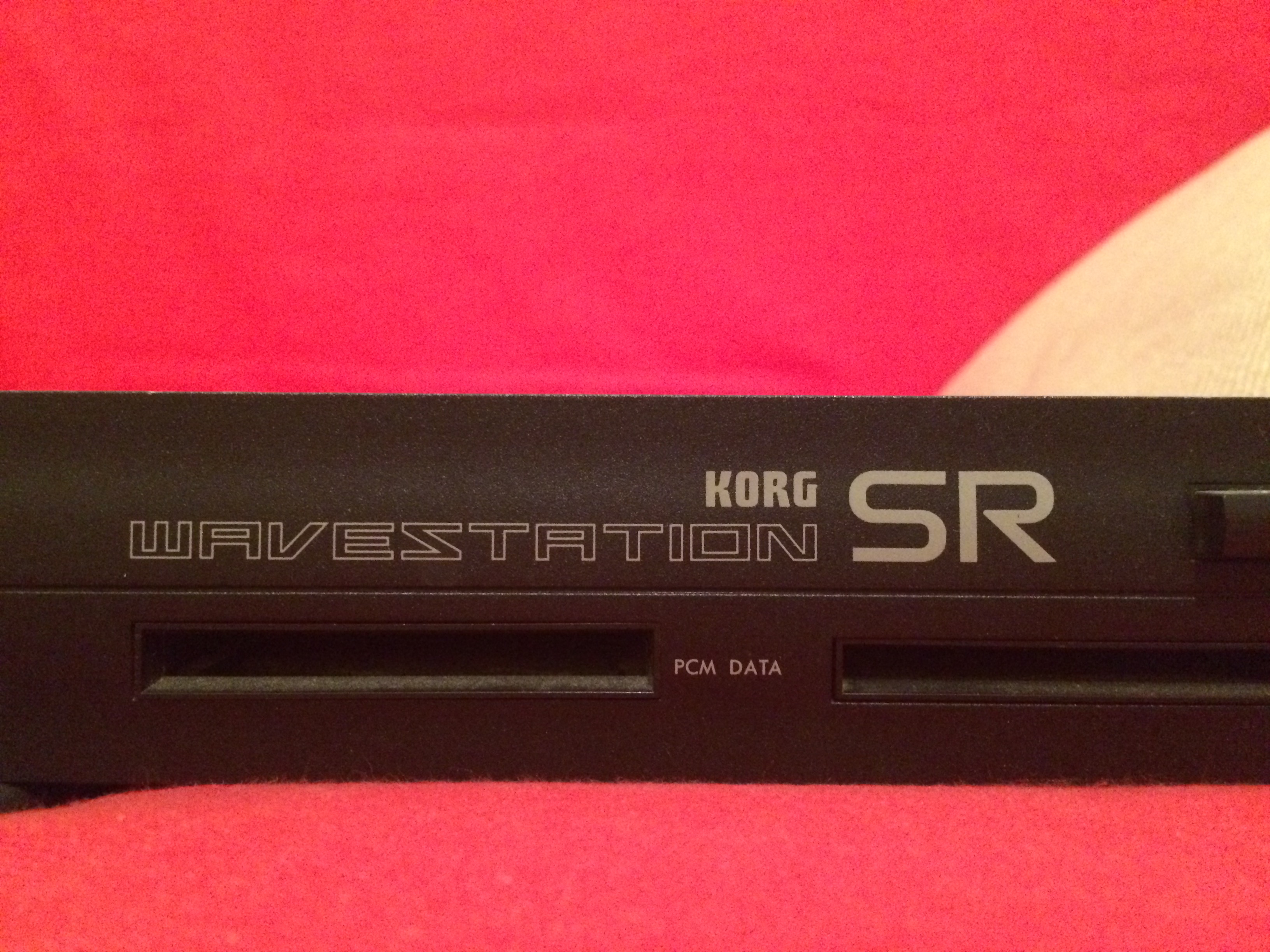 WAVESTATION SR - Korg WaveStation SR - Audiofanzine