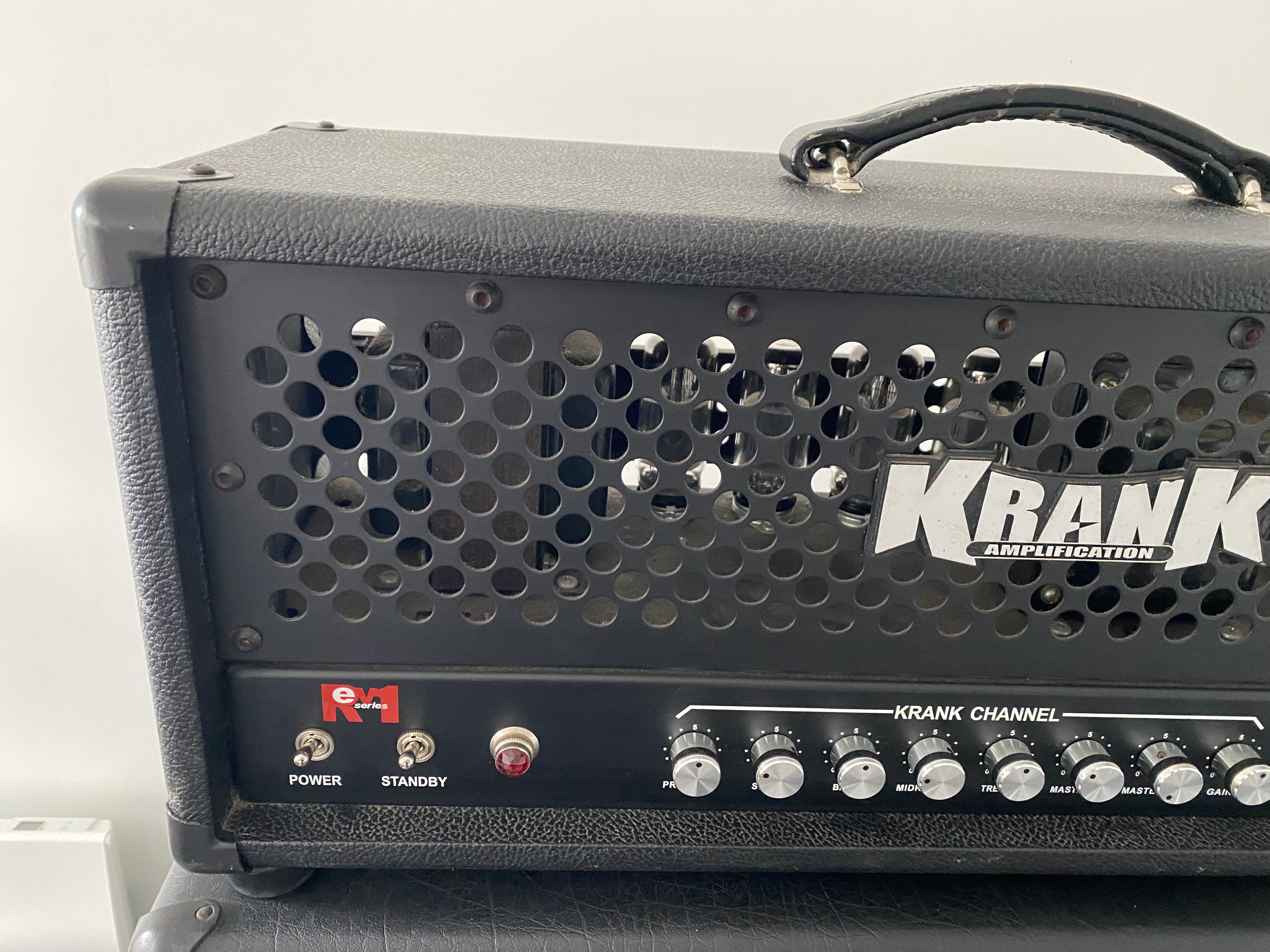 Revolution Series One Krank Amplification - Audiofanzine