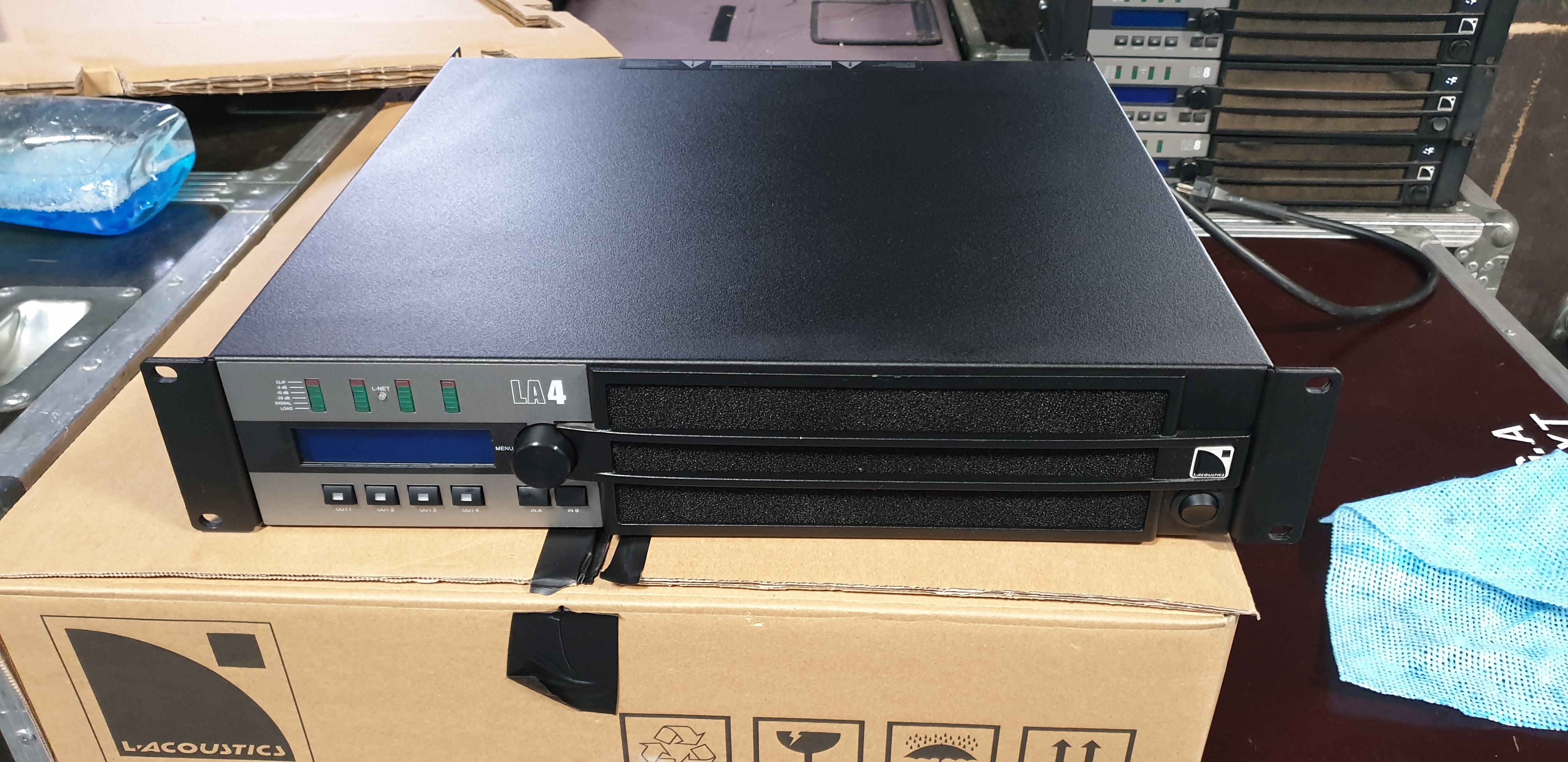 LA4 - L-Acoustics LA4 - Audiofanzine