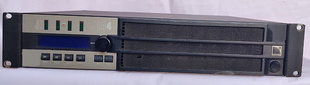 LA4 - L-Acoustics LA4 - Audiofanzine