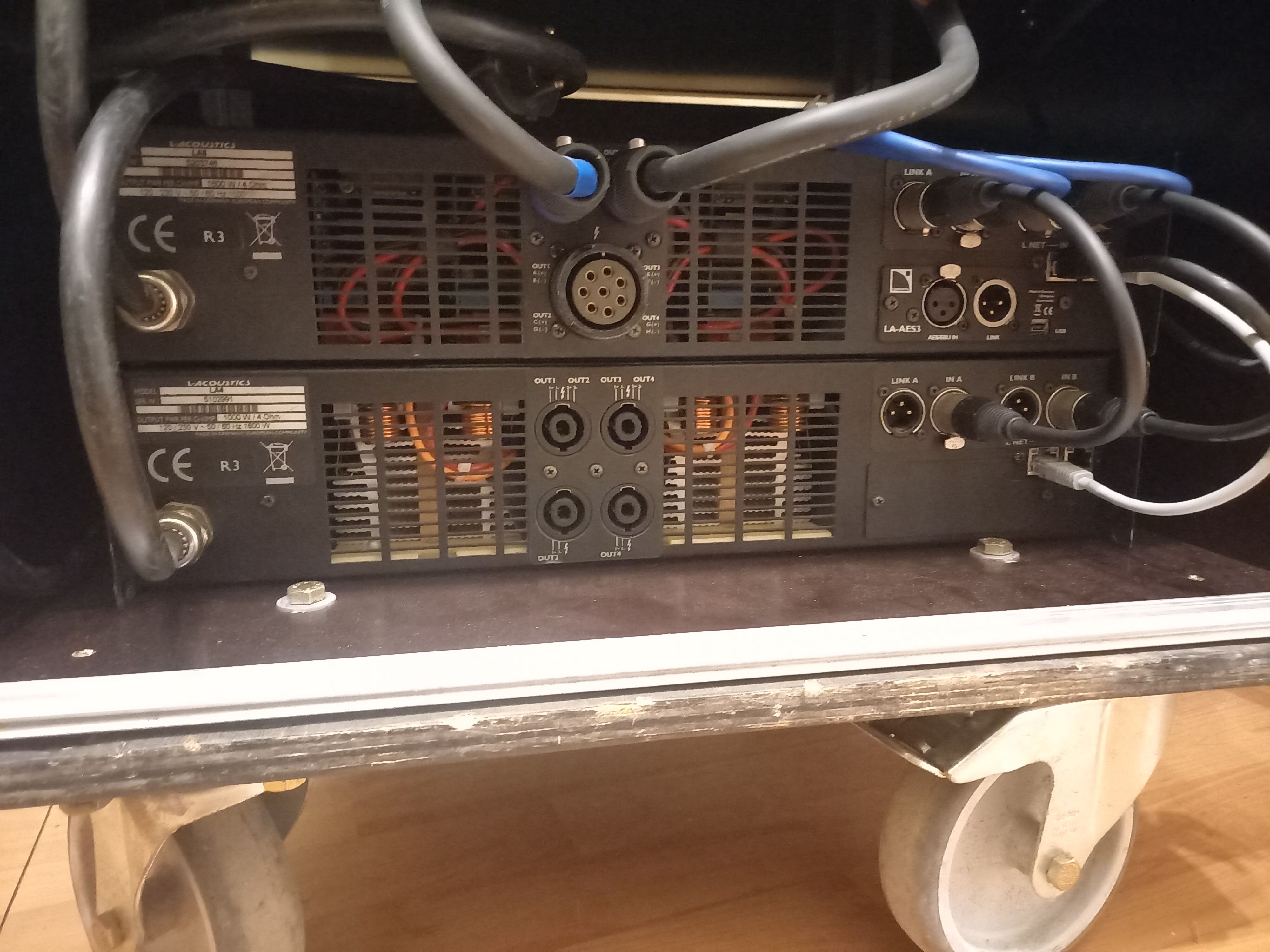 LA4 - L-Acoustics LA4 - Audiofanzine