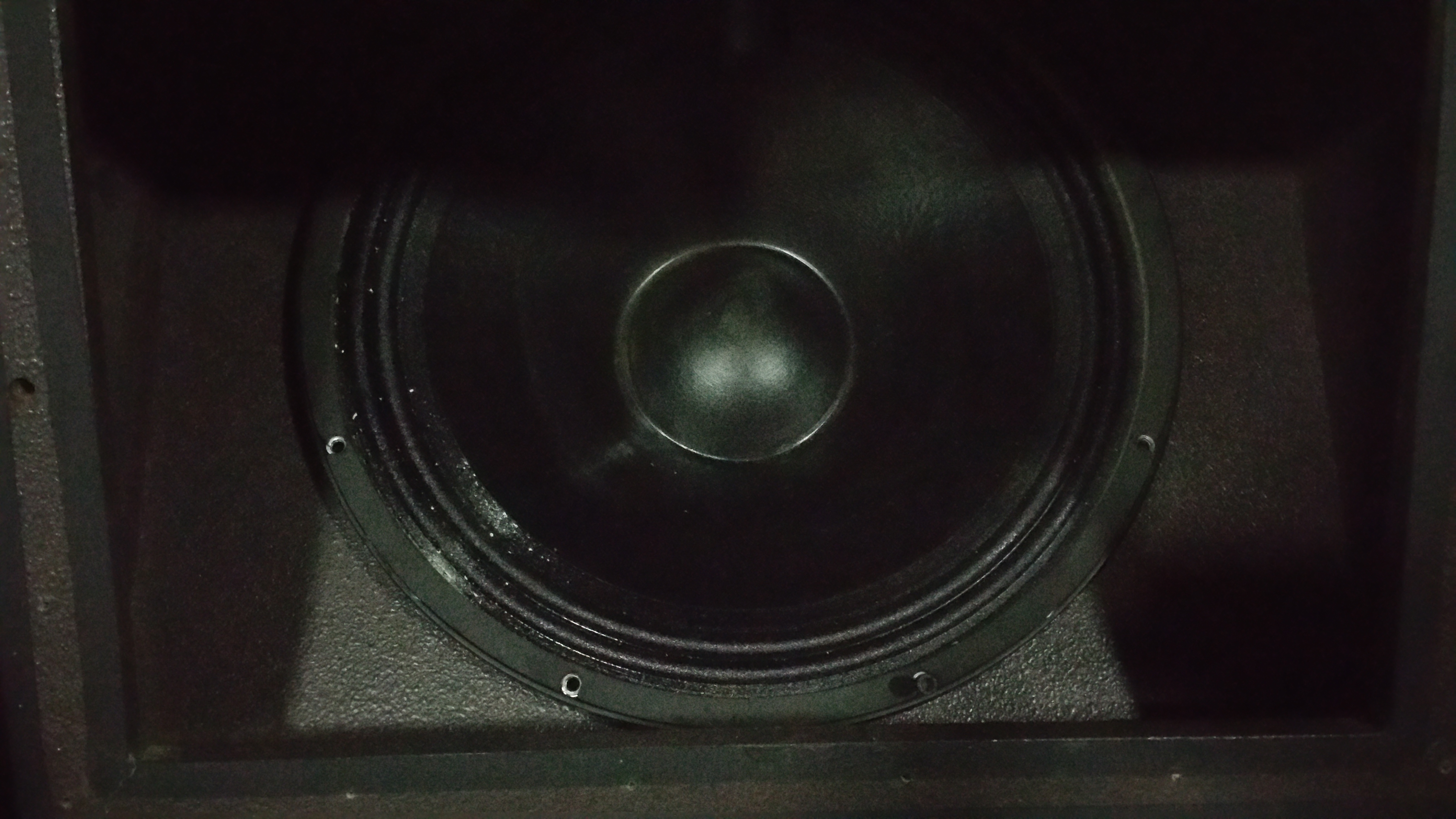 SB118 - L-Acoustics SB118 - Audiofanzine