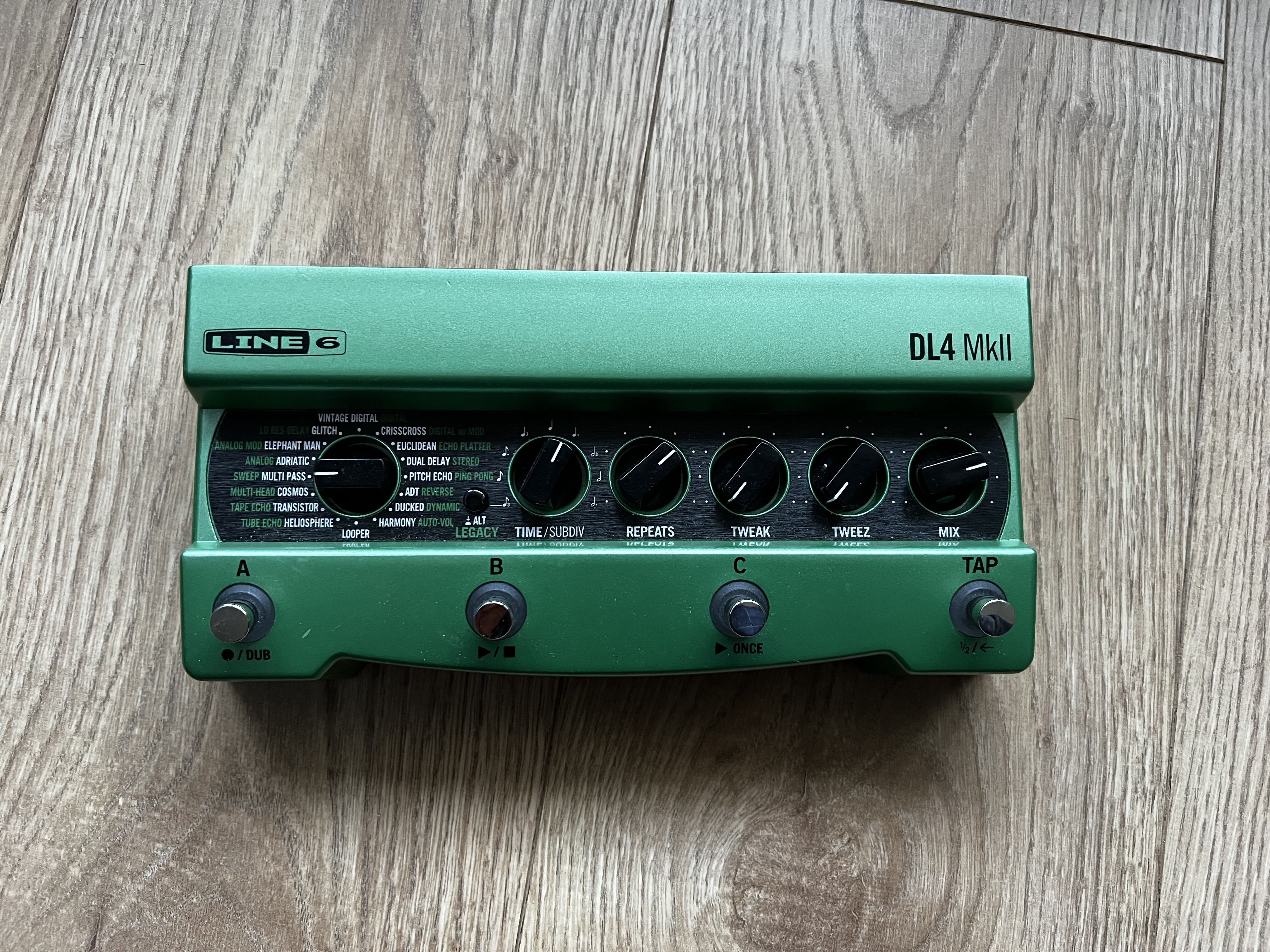 DL4 Mk II - Line 6 DL4 Mk II - Audiofanzine