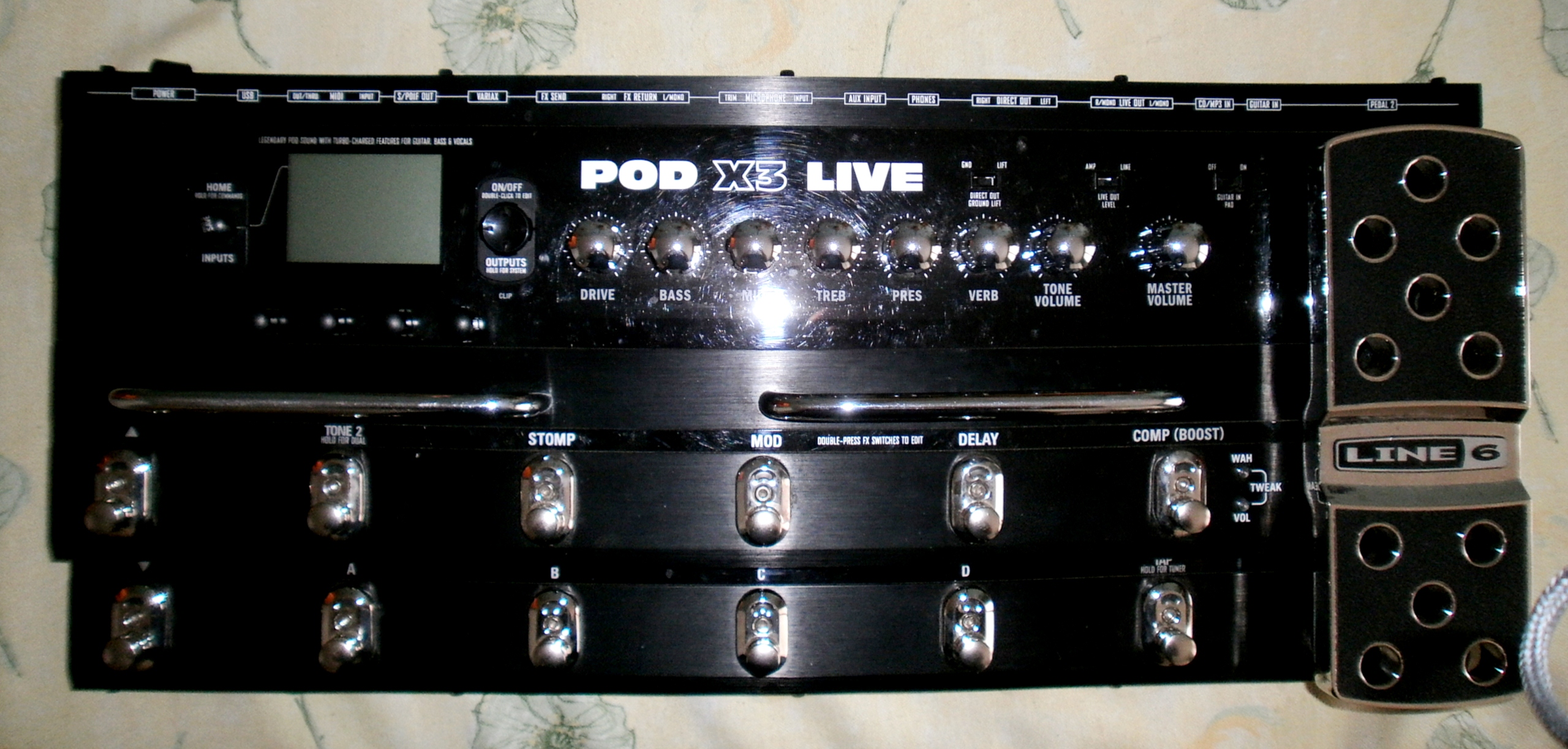 Line 6 POD X3 Live image (#546688) - Audiofanzine
