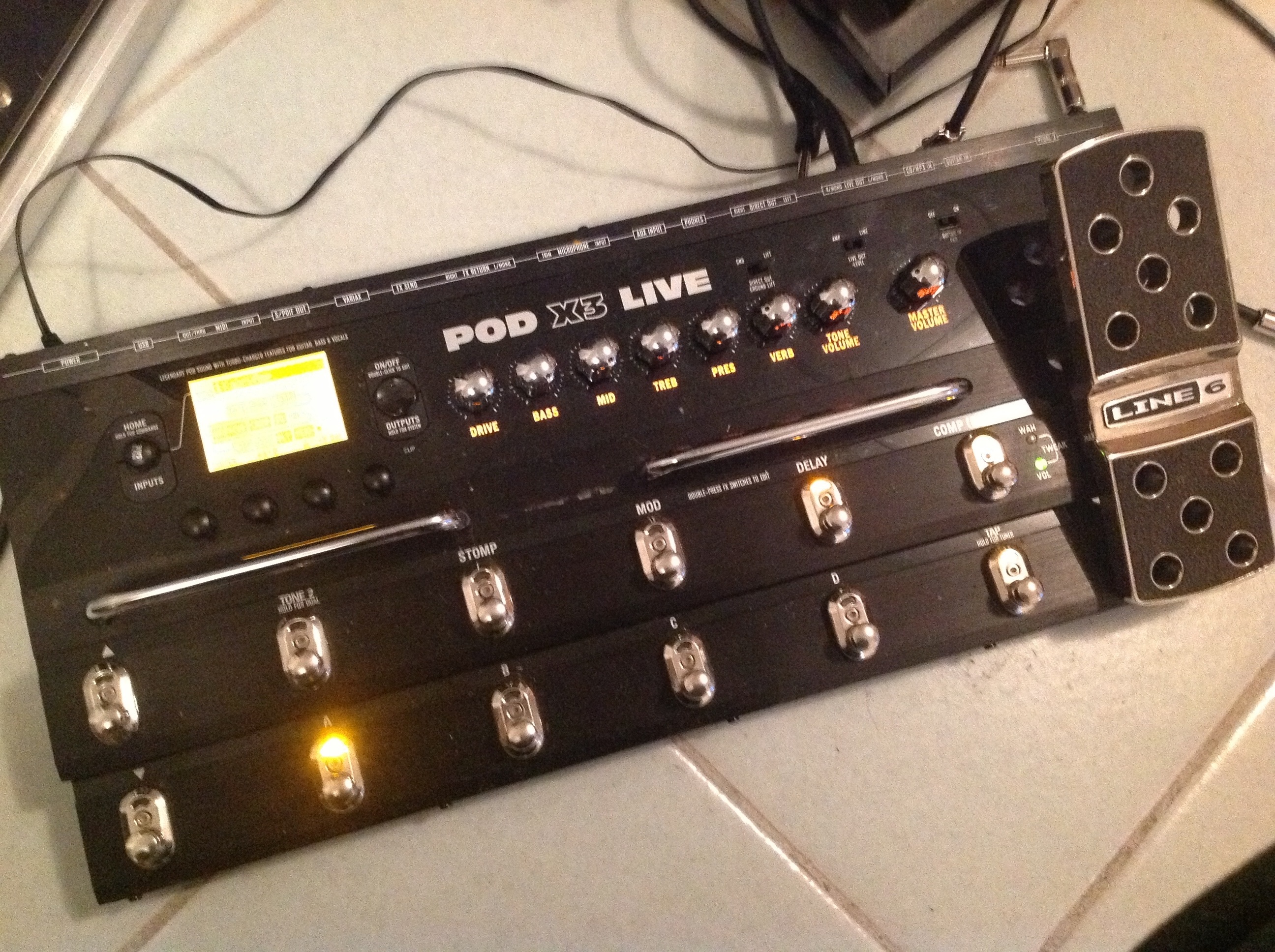 Line 6 POD X3 Live image (#619809) - Audiofanzine