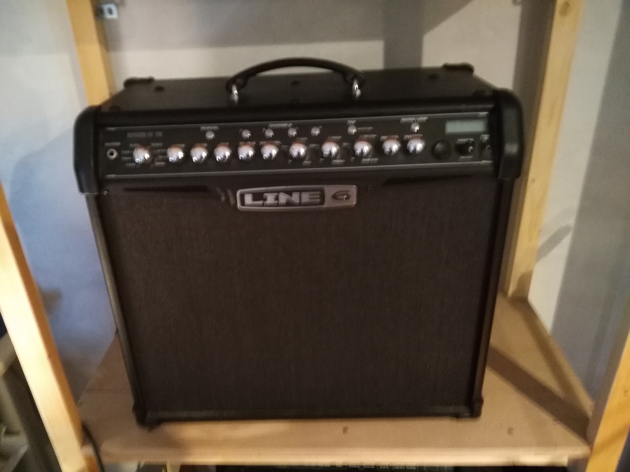 SPIDER IV 75 - Line 6 Spider IV 75 - Audiofanzine