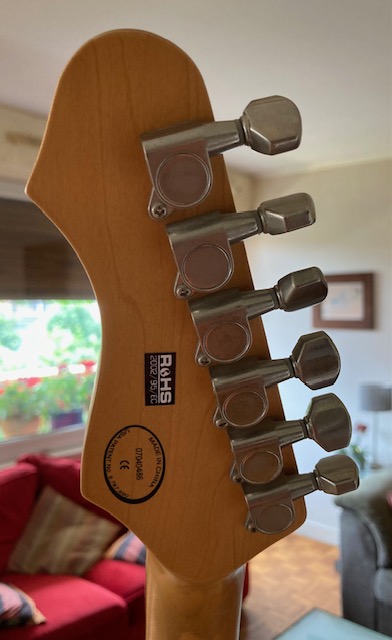 Variax 300 - Line 6 Variax 300 - Audiofanzine