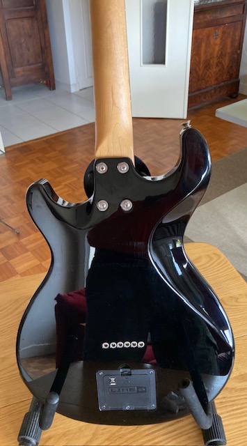 Variax 300 - Line 6 Variax 300 - Audiofanzine