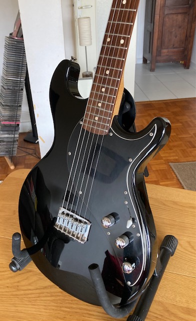 Variax 300 - Line 6 Variax 300 - Audiofanzine