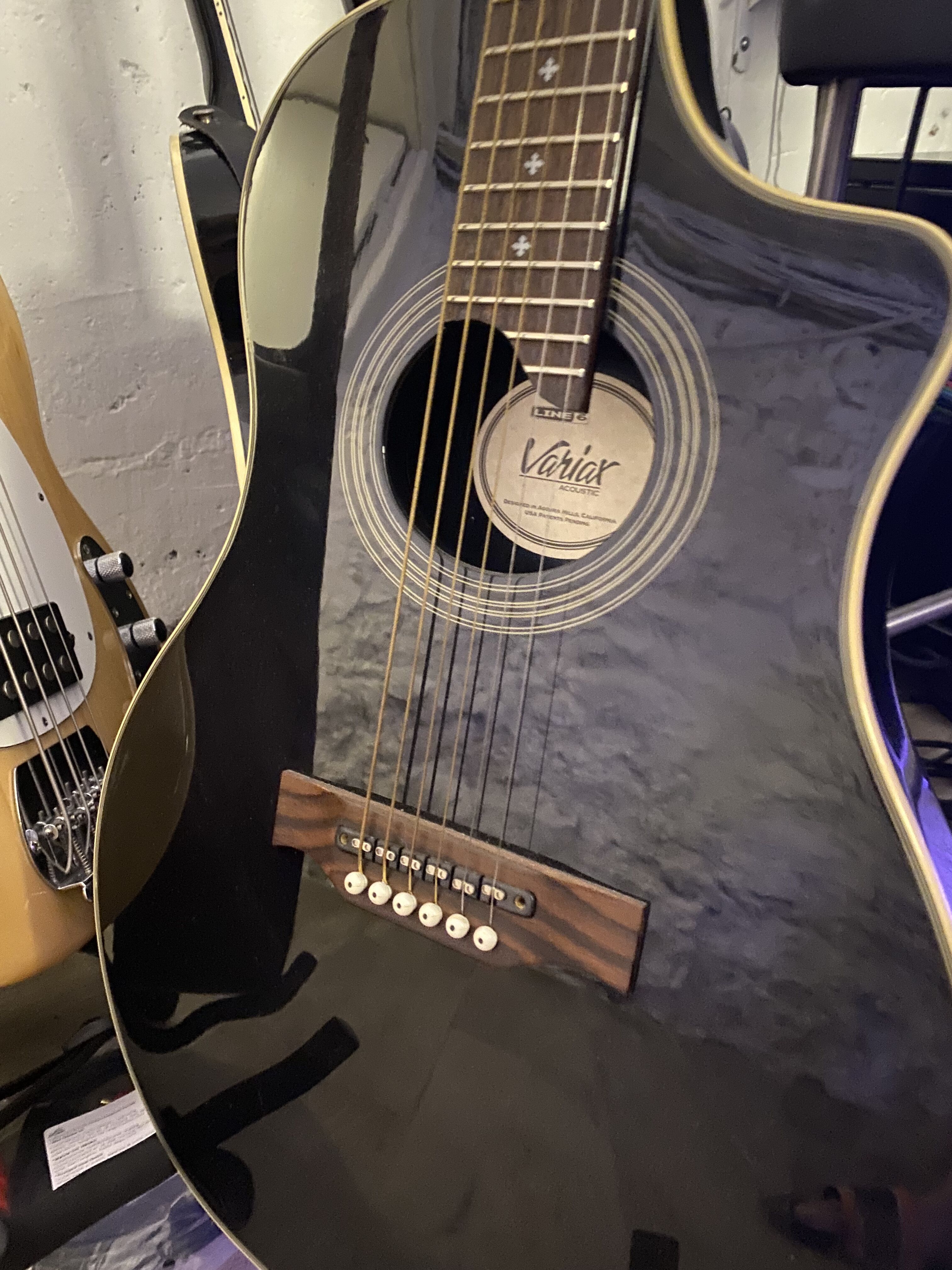 Variax Acoustic 700 - Line 6 Variax Acoustic 700 - Audiofanzine