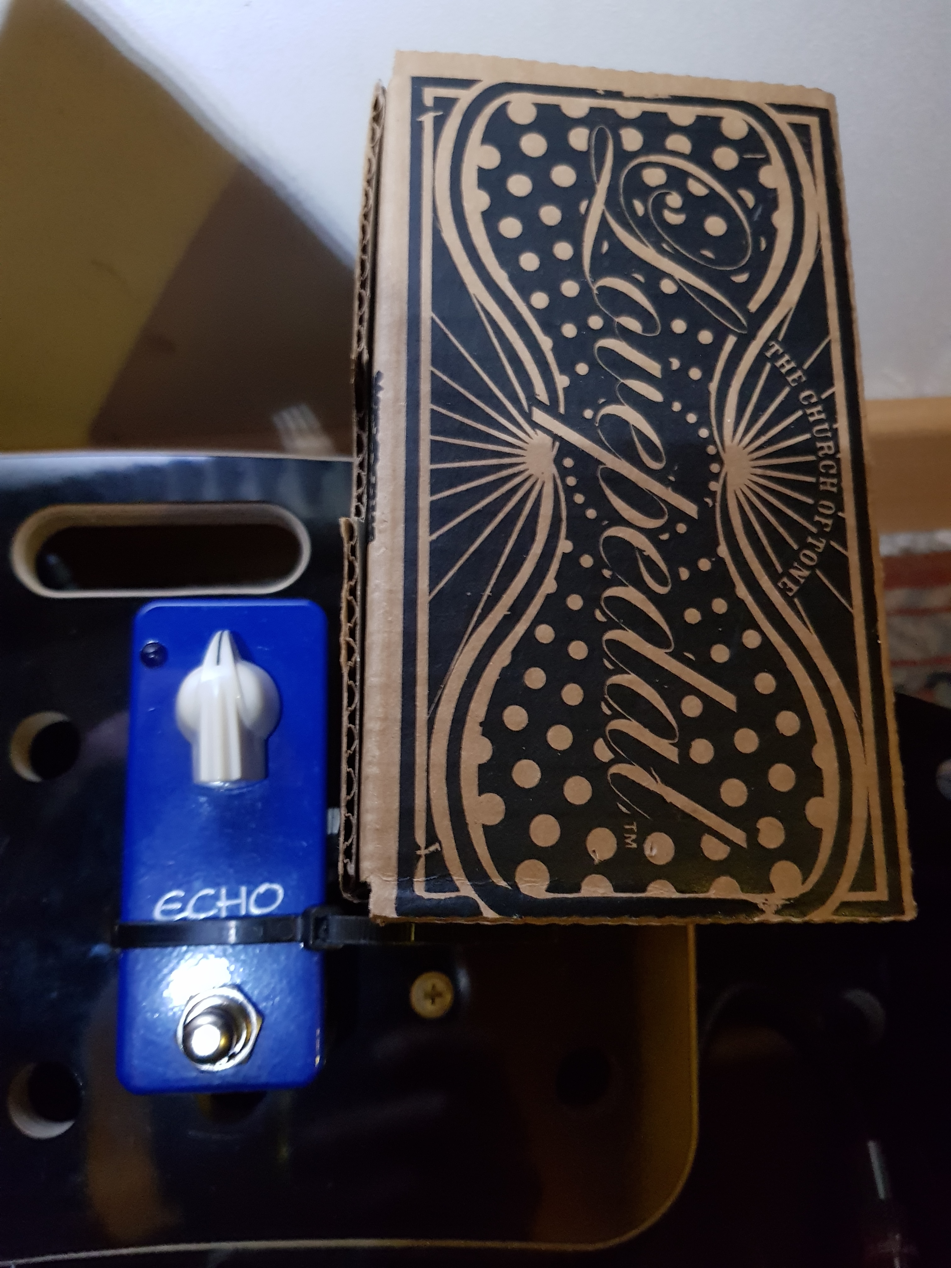 Echo Baby Delay - Lovepedal Echo Baby Delay - Audiofanzine