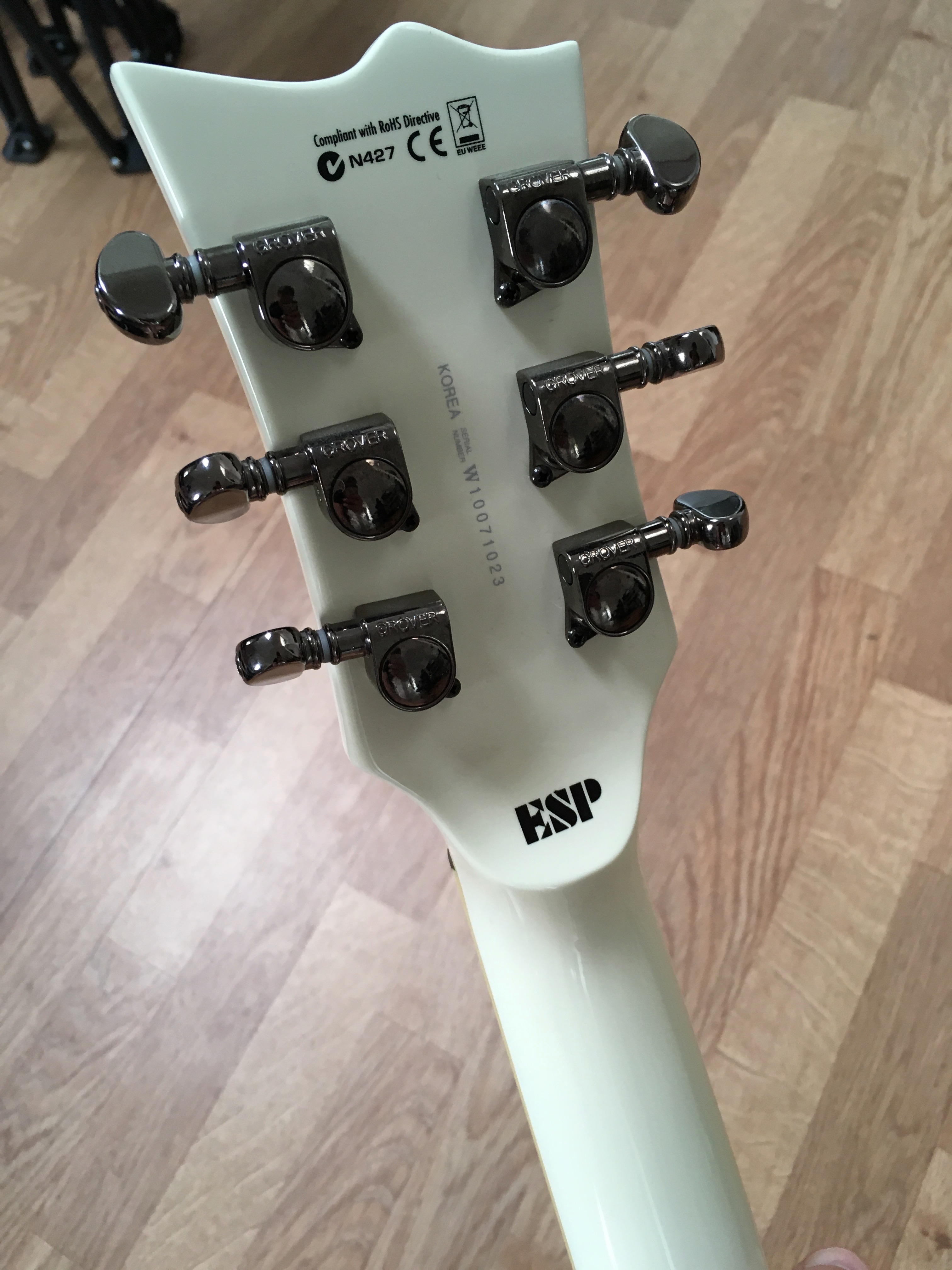 EC-401 - OLYMPIC WHITE - LTD EC-401 - Olympic White - Audiofanzine