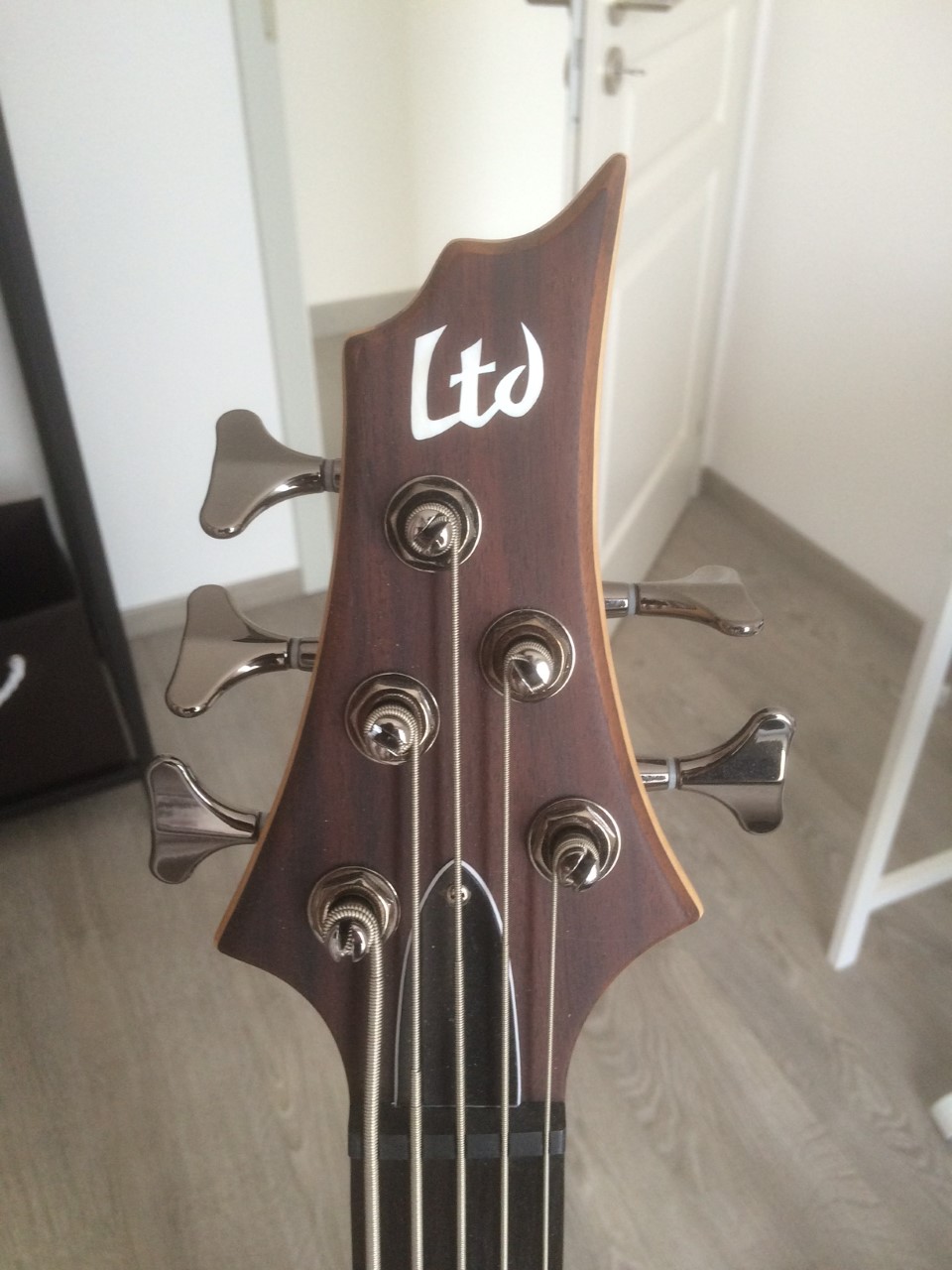 F-5E - NATURAL SATIN - LTD F-5E - Natural Satin - Audiofanzine