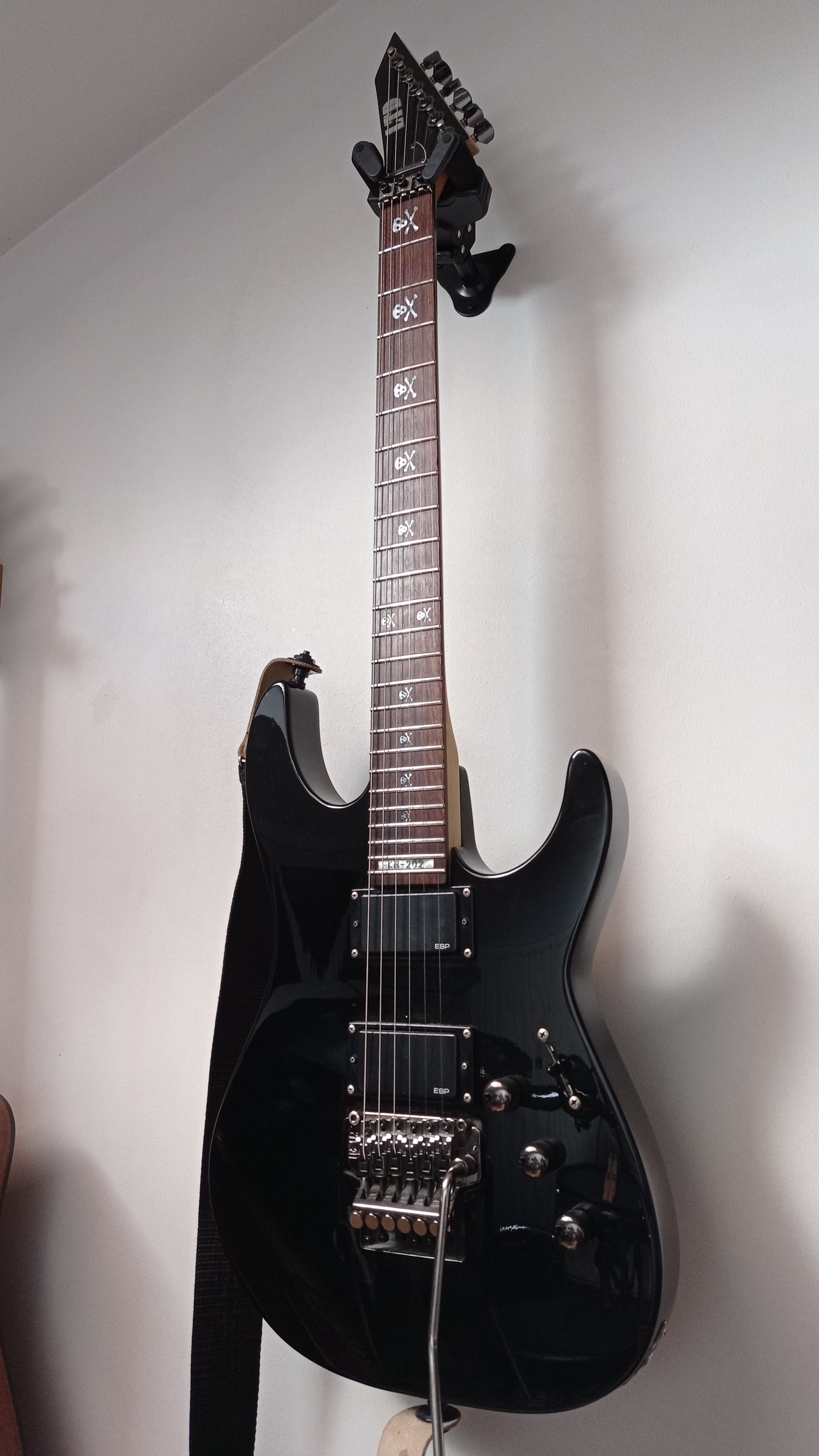 KH-202 - LTD KH-202 - Audiofanzine