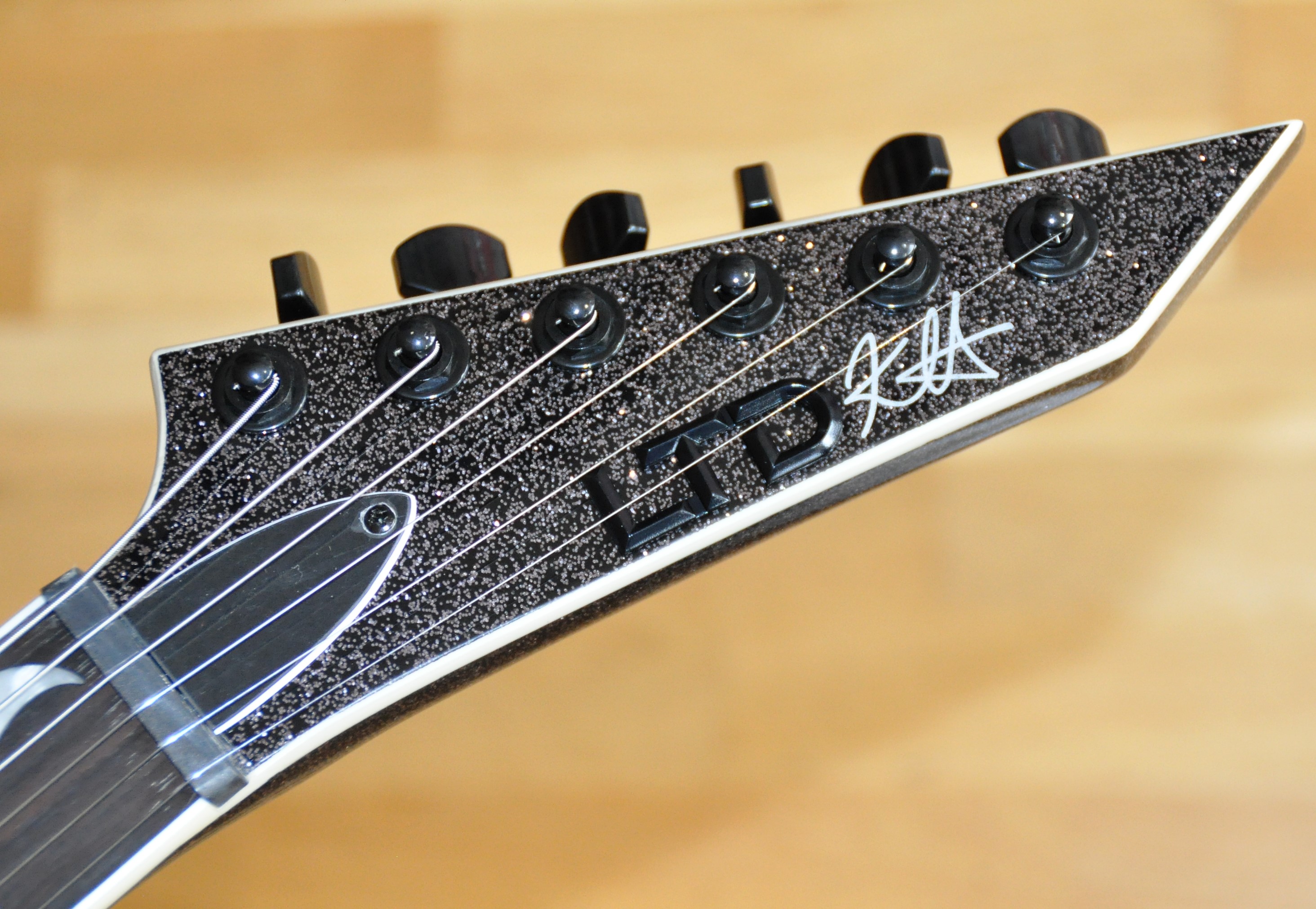 KH-V Kirk Hammett - LTD KH-V Kirk Hammett - Audiofanzine