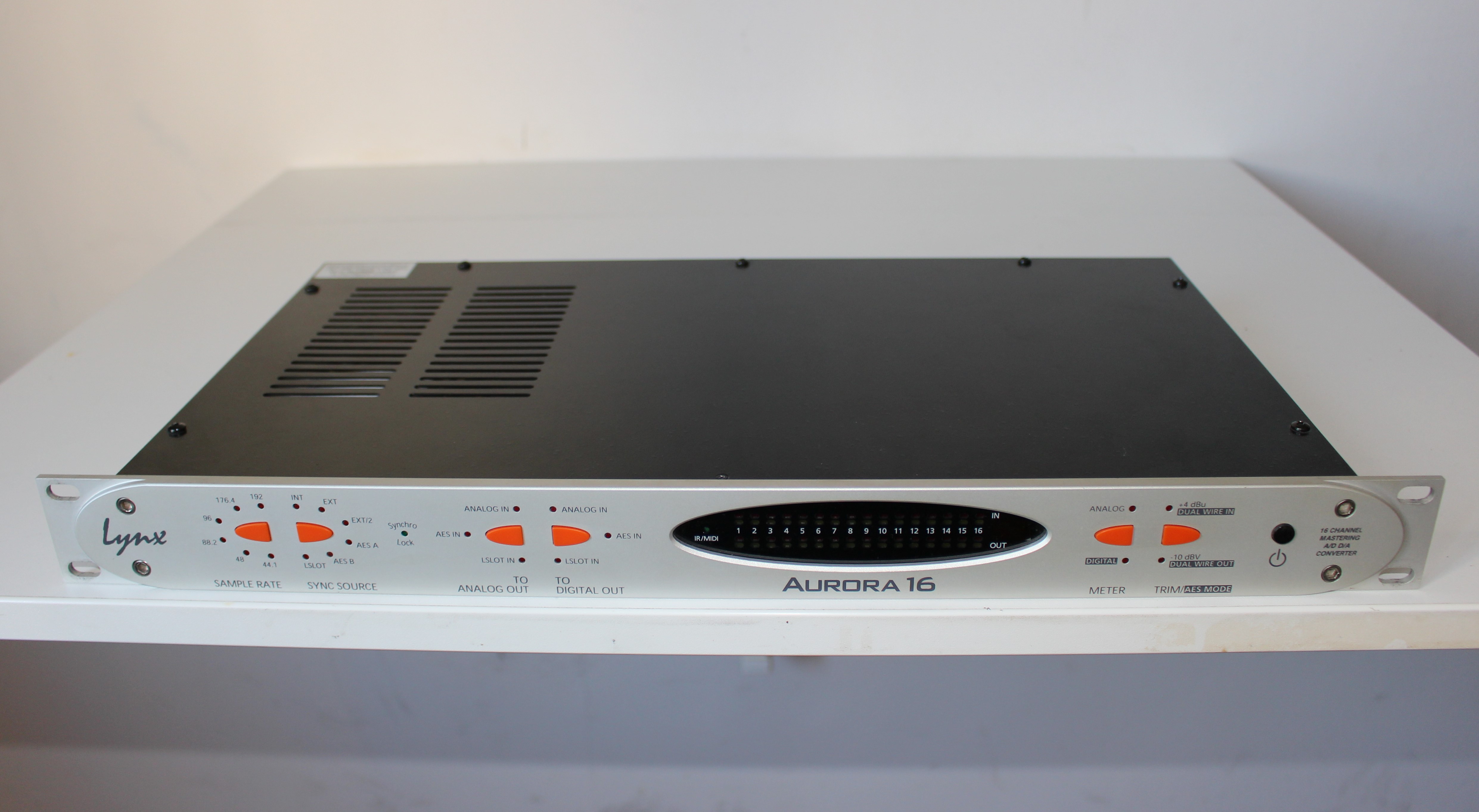 AURORA 16 - Lynx Studio Technology Aurora 16 - Audiofanzine